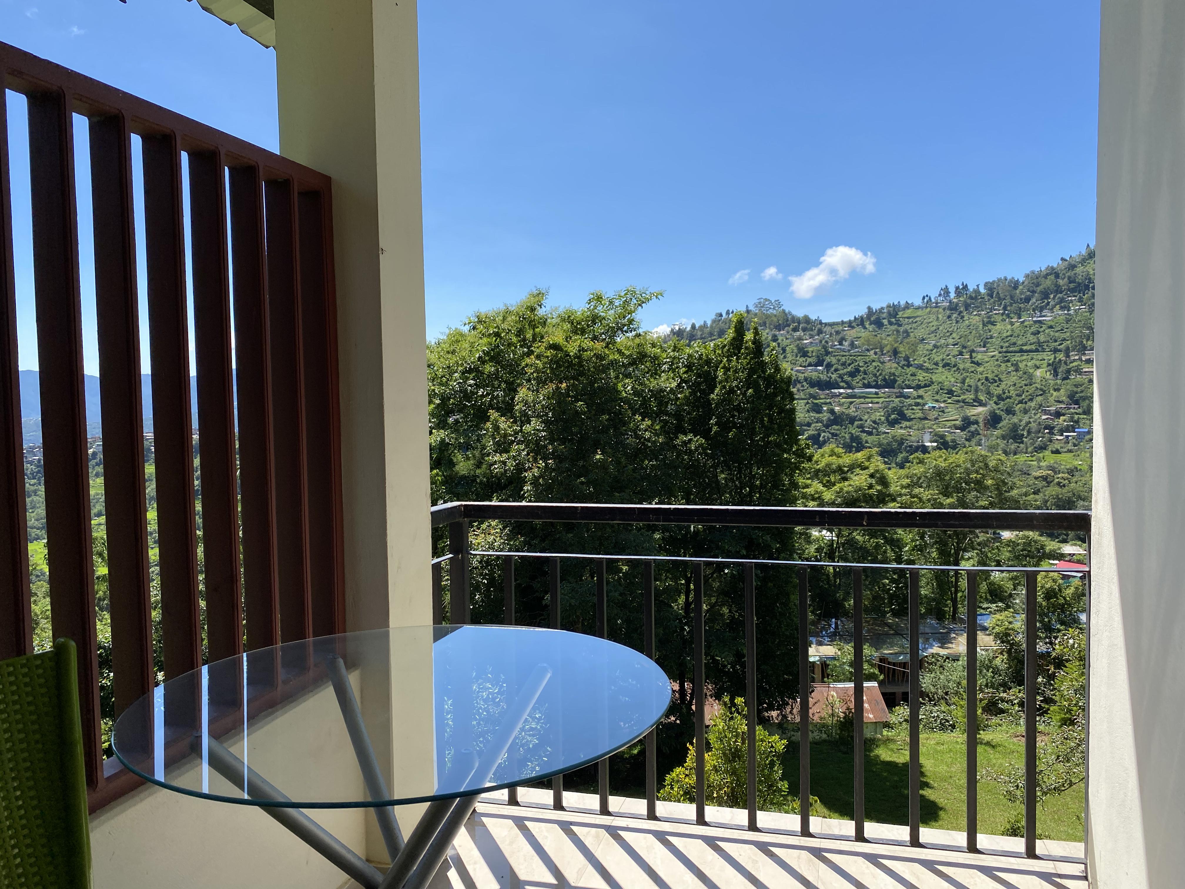 Cedar Homestay 𝗕𝗢𝗢𝗞 Kohima Homestay