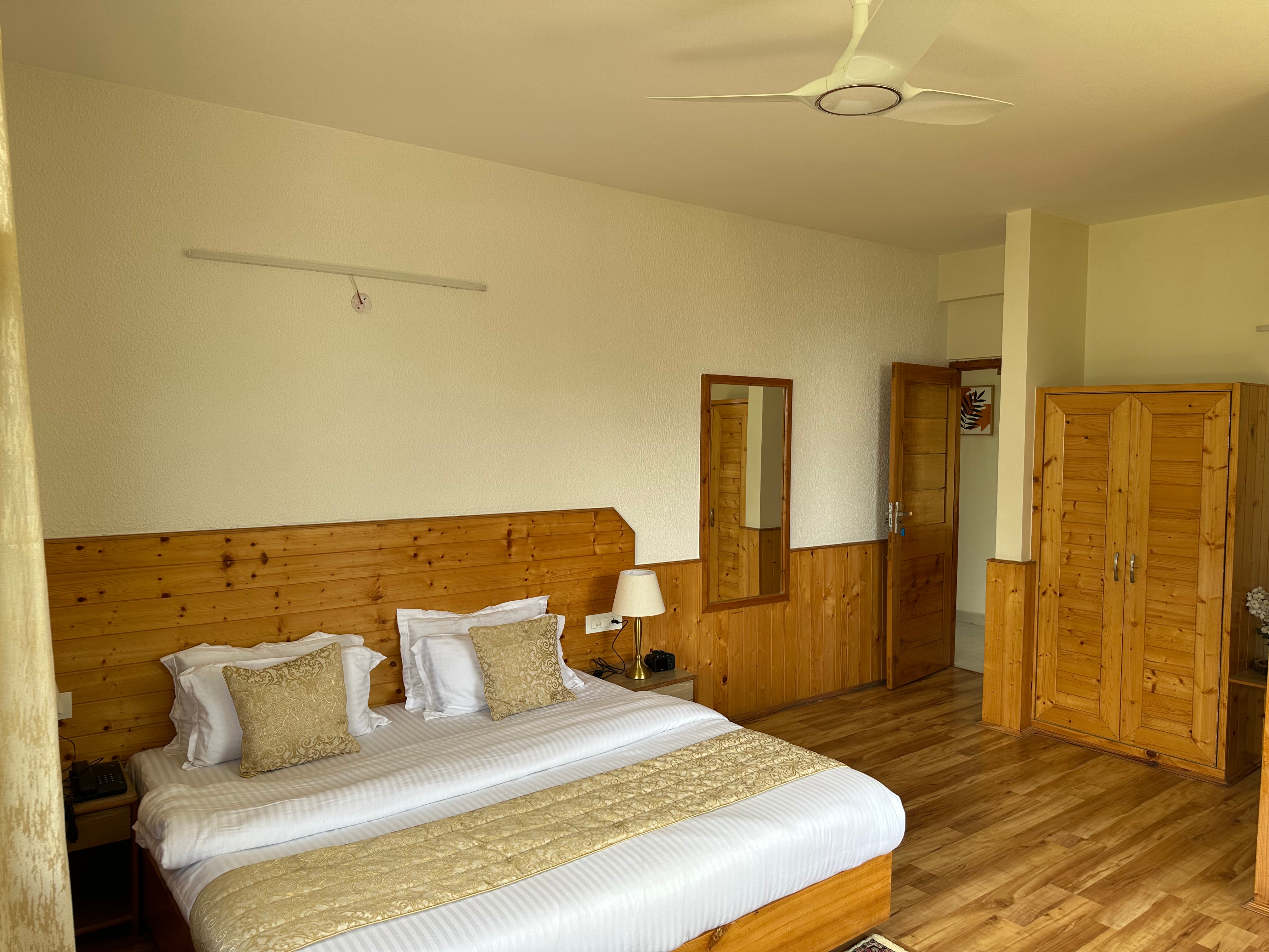 Allyaas by woodland Manali 𝗕𝗢𝗢𝗞 Manali Homestay