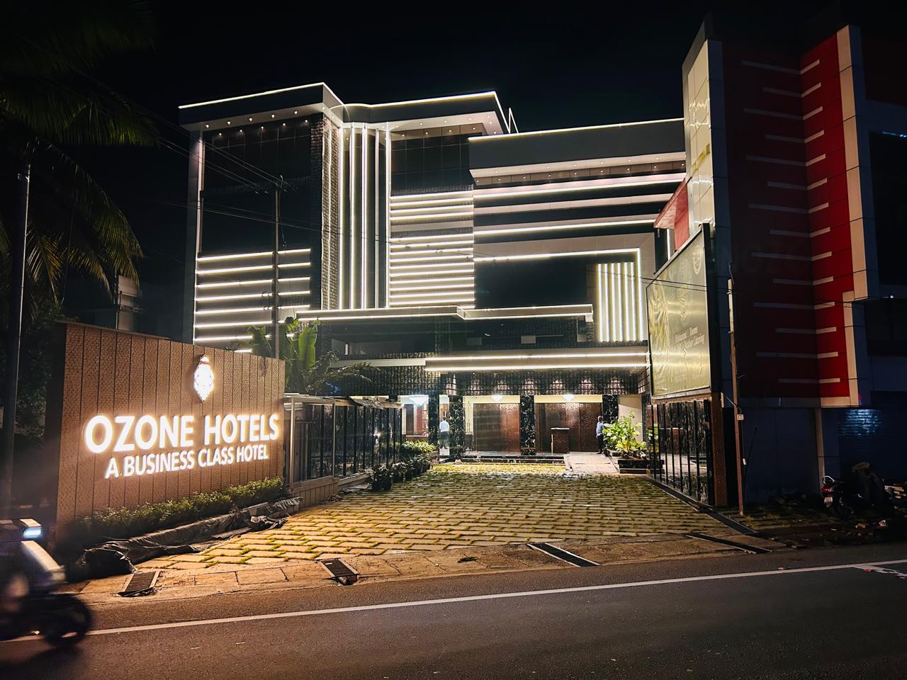 Ozone Hotels 𝗕𝗢𝗢𝗞 Cochin Hotel