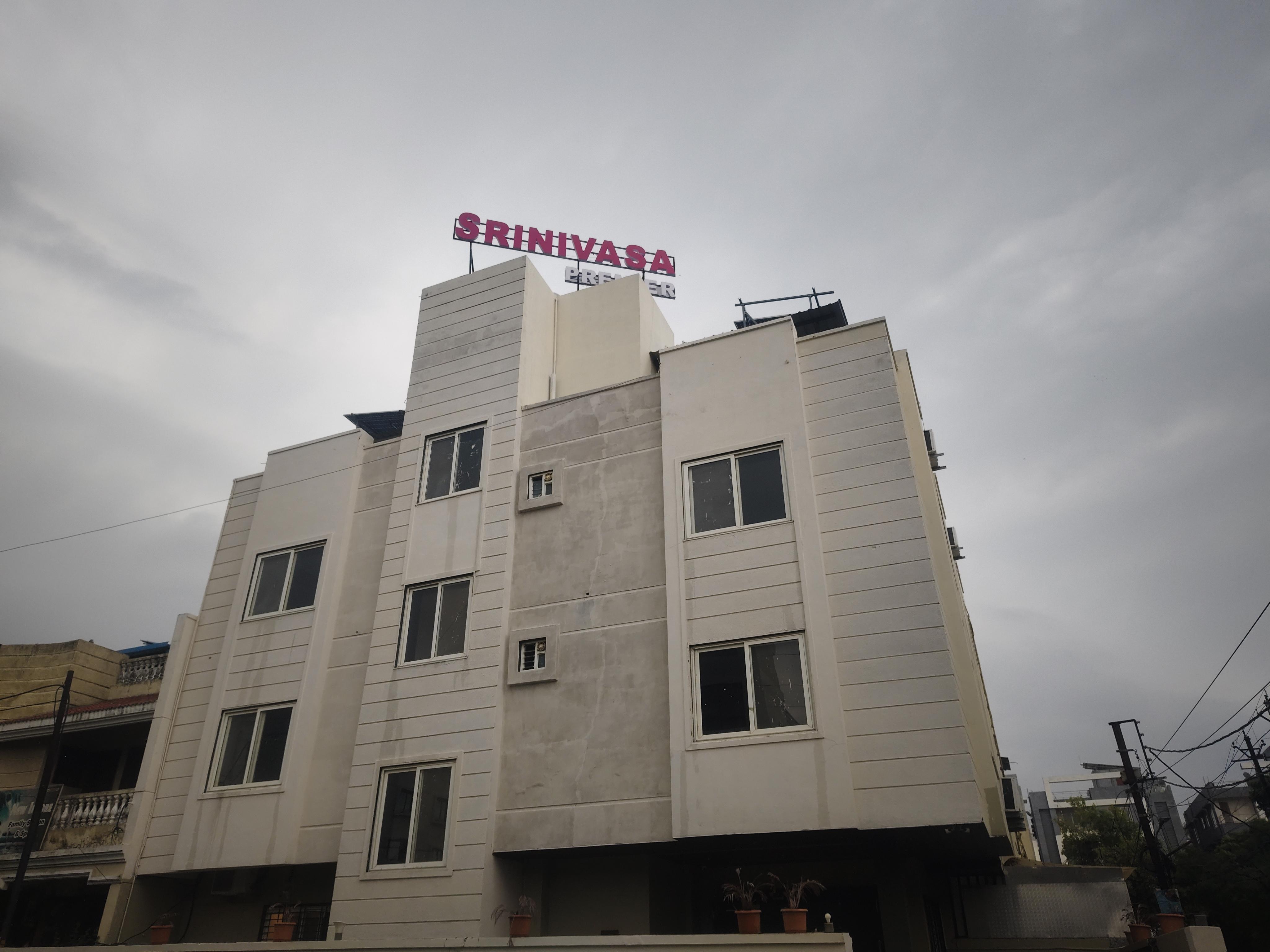 Rooms of Srinivasa Premier ( Unit of Ravi Hotel and Resort ) - Indore ...