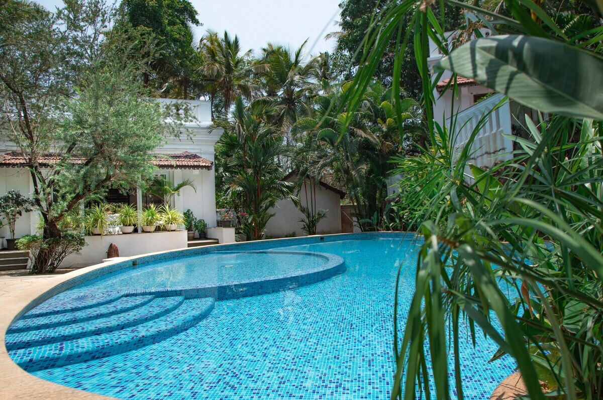 Divinia 4BHK Villa By Spectacular Spaces | Candolim 𝗕𝗢𝗢𝗞 Goa Villa