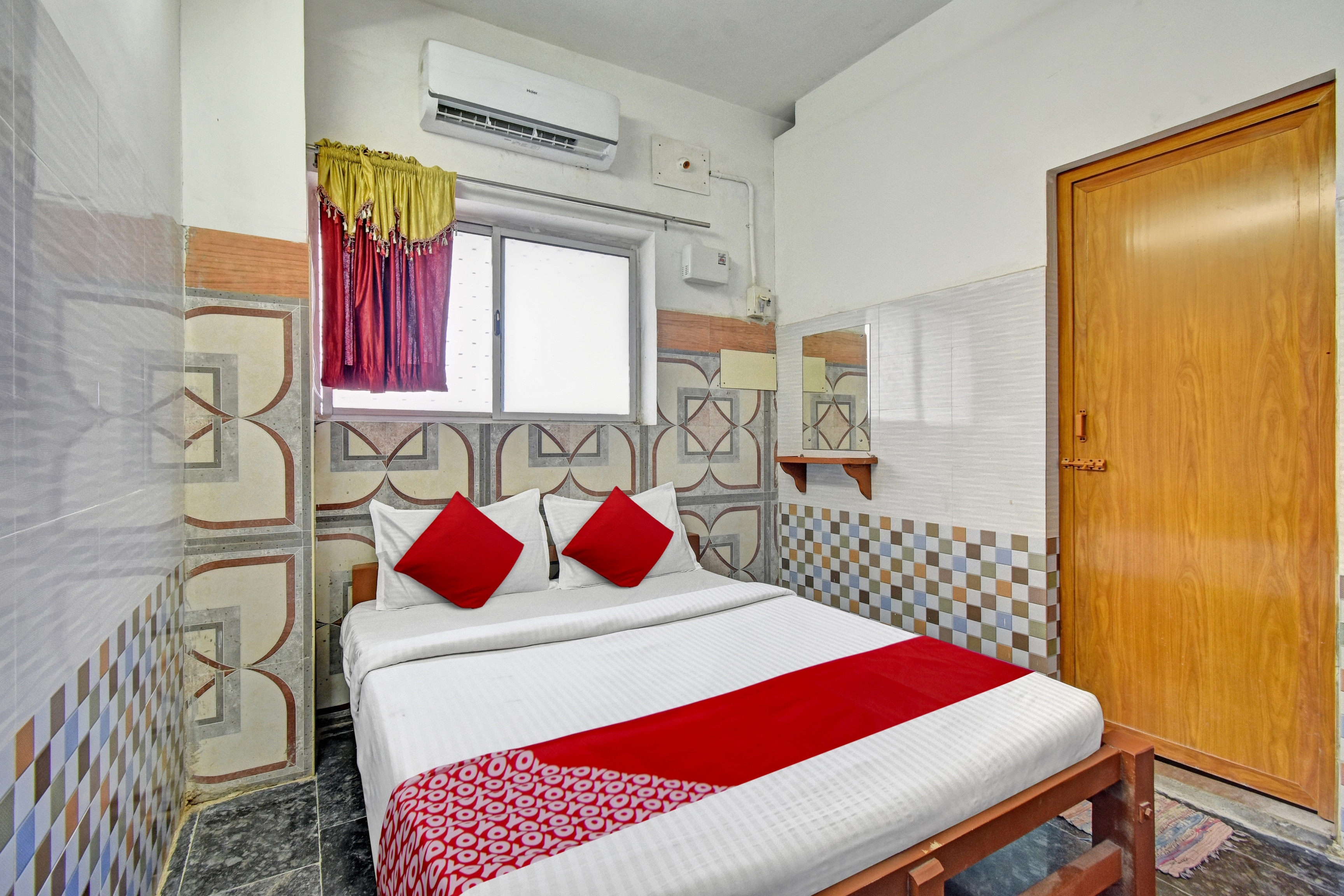 Hotel O RKR Residency 𝗕𝗢𝗢𝗞 Chennai Hotel