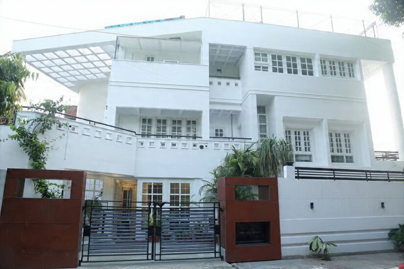 Happy Mark Suites Rooms 𝗕𝗢𝗢𝗞 Lucknow Hotel