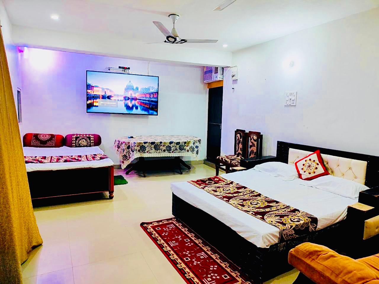 Rooms of Sri Kashi Vishwanath Homestay - Varanasi Hotel on Goibibo
