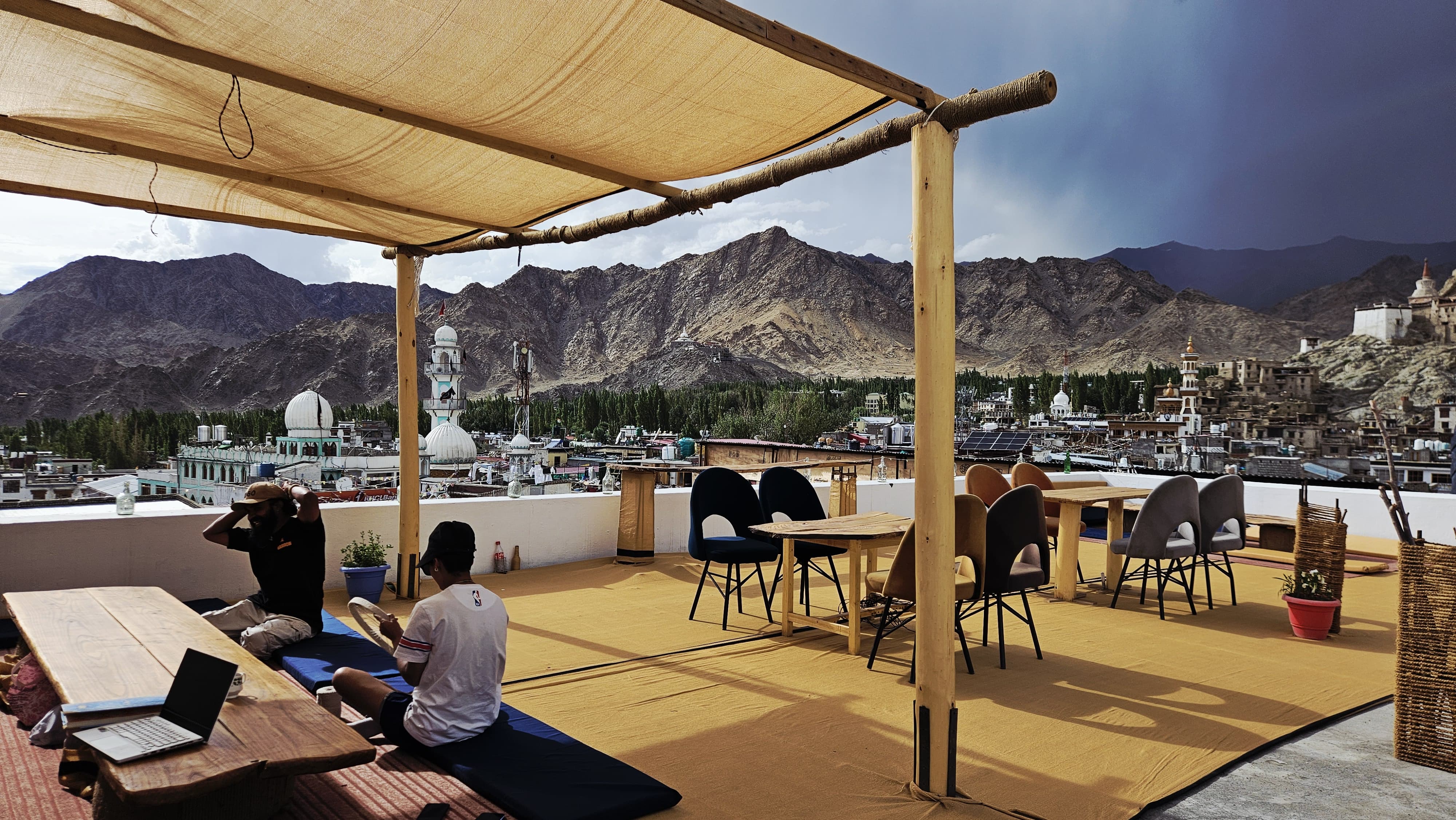 Zopa Rooftop Hostel - Hearth and Haven 𝗕𝗢𝗢𝗞 Leh Hostel