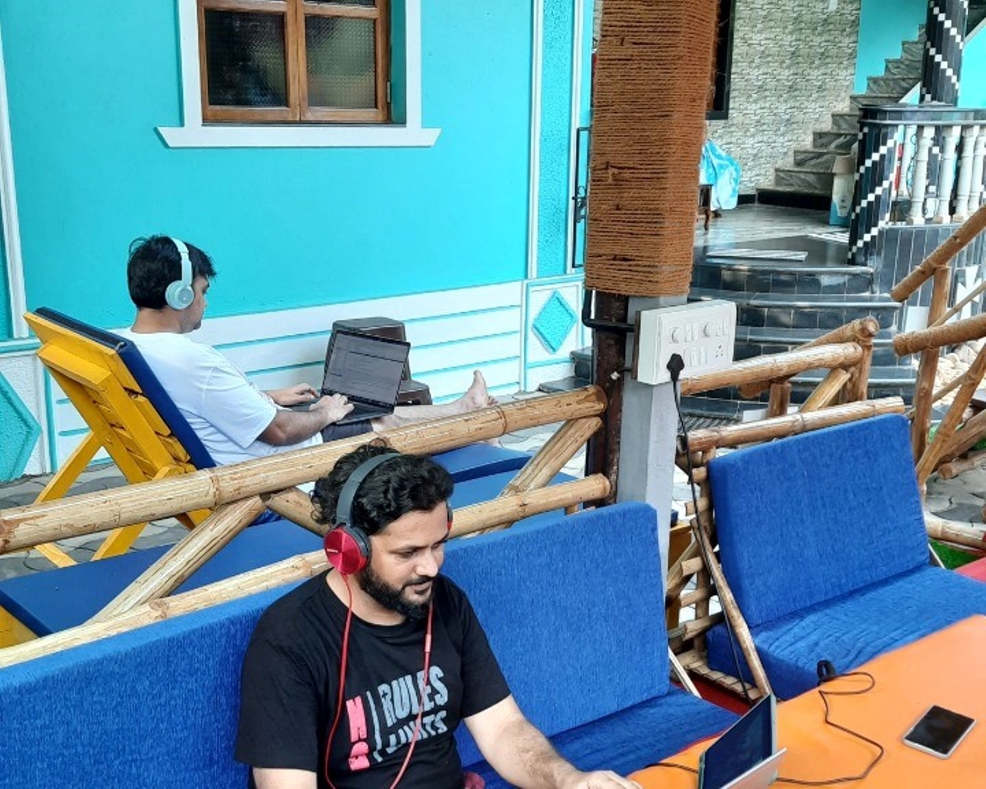 TROPICAL WAVE HOSTEL 𝗕𝗢𝗢𝗞 Goa Hostel