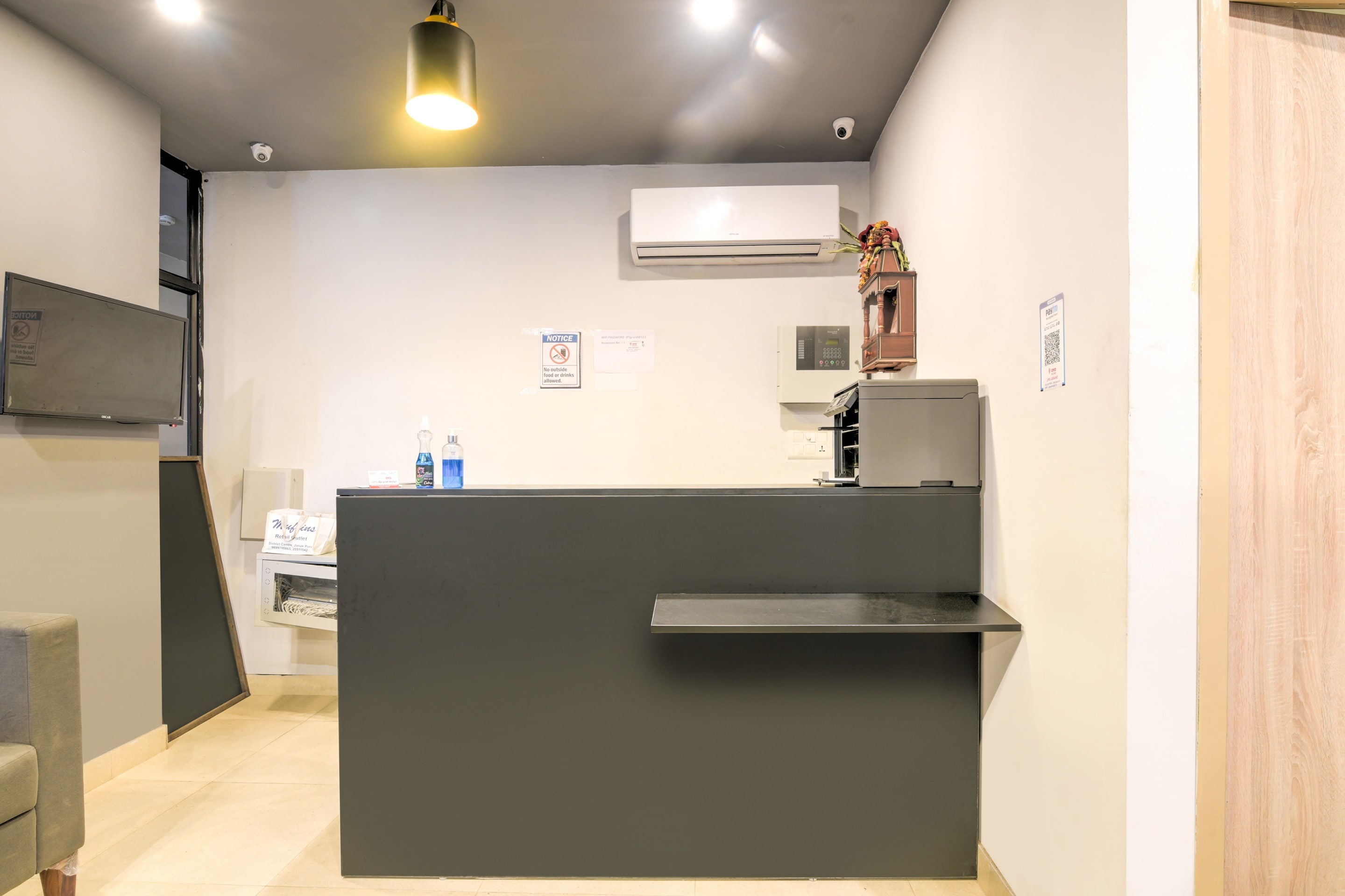 Super Collection O Dwarka Metro Station Formerly JPS Green, Delhi Start ...