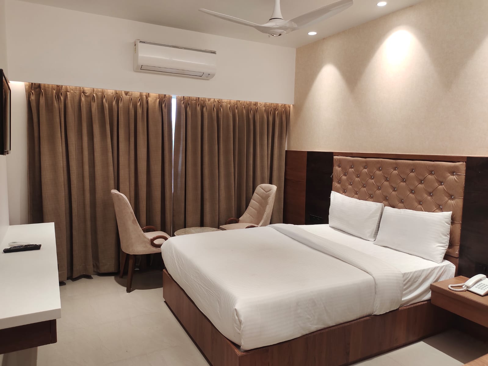 Shree Inn by Tamanna Hotels 𝗕𝗢𝗢𝗞 Pune Hotel
