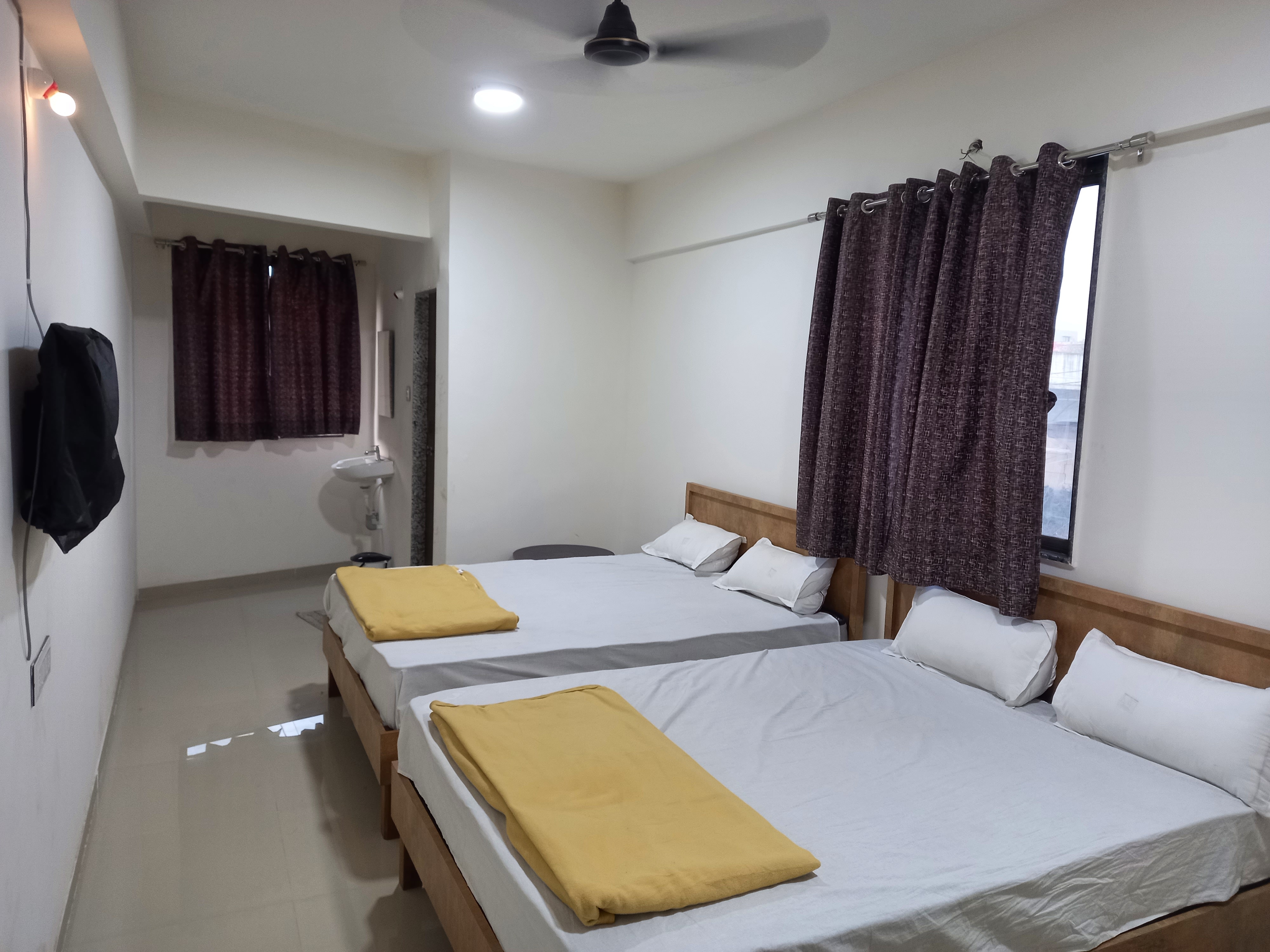 Hotel Highway Palace 𝗕𝗢𝗢𝗞 Nashik Hotel