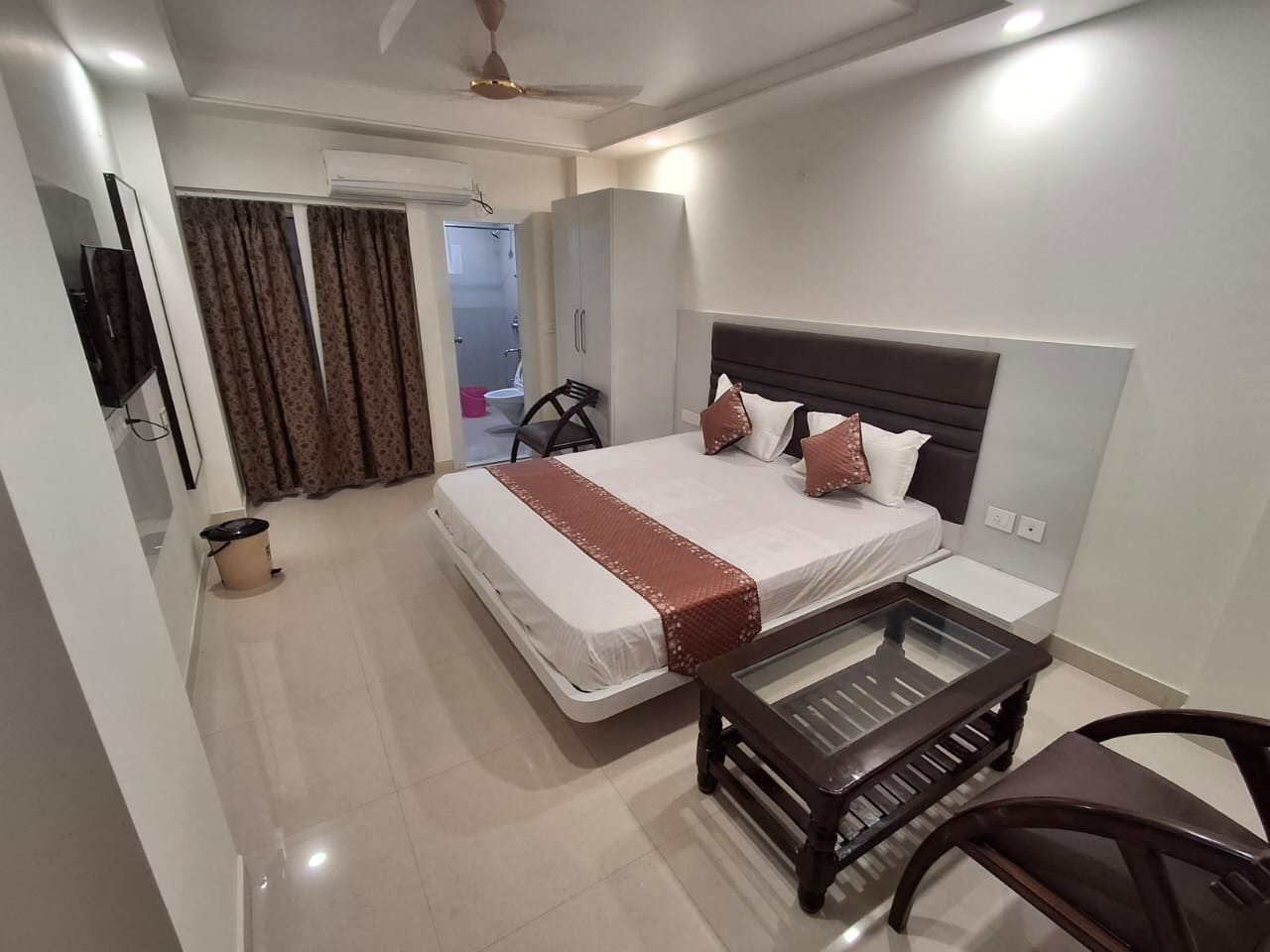 ATITHI HOME | BORING ROAD 𝗕𝗢𝗢𝗞 Patna Apartment