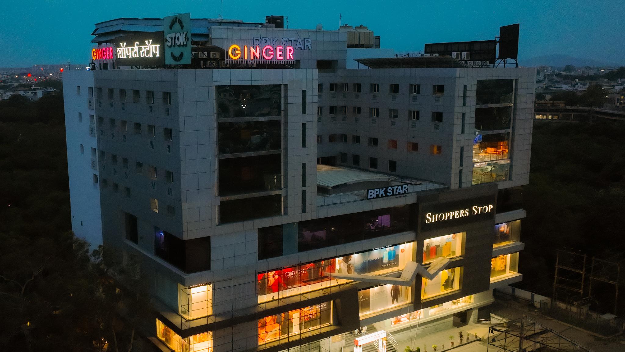 Ginger Indore 𝗕𝗢𝗢𝗞 Indore Hotel
