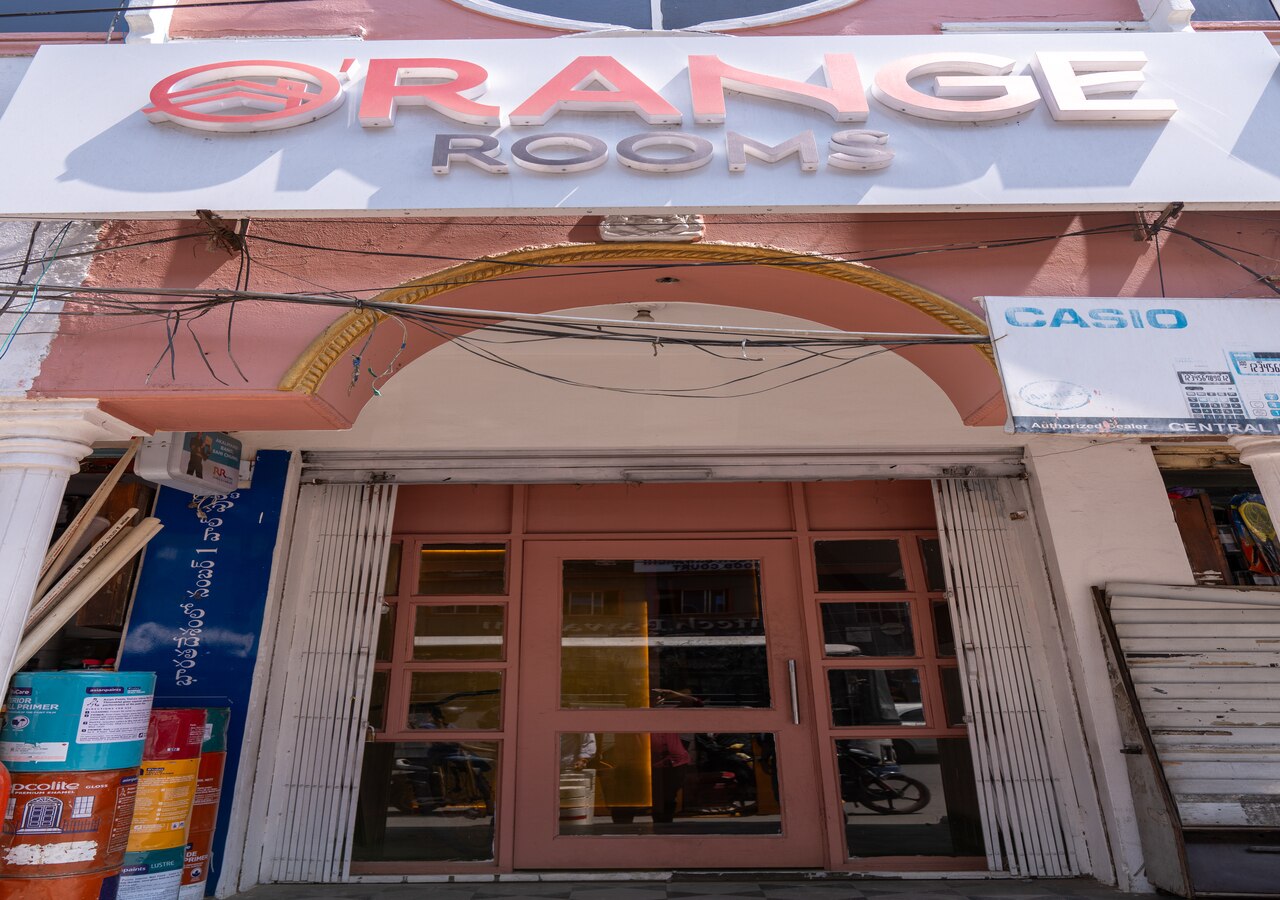 Orange Rooms 𝗕𝗢𝗢𝗞 Hyderabad Hotel
