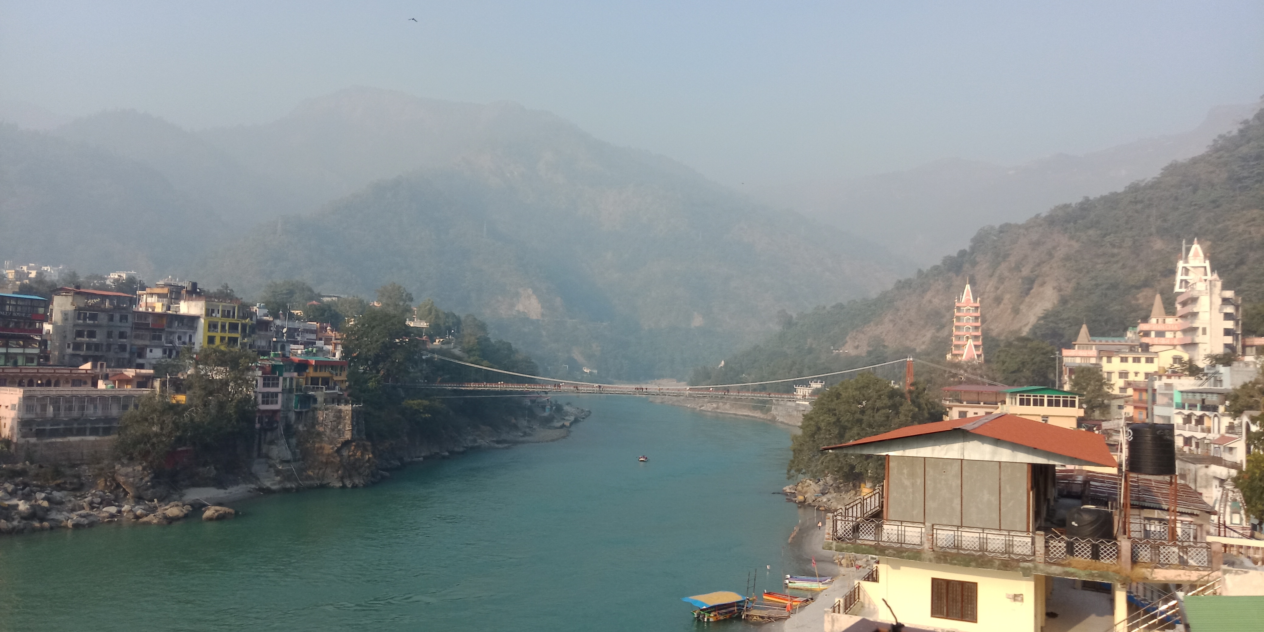 Homestay The Holy Ganges & Hostel 𝗕𝗢𝗢𝗞 Rishikesh Hotel
