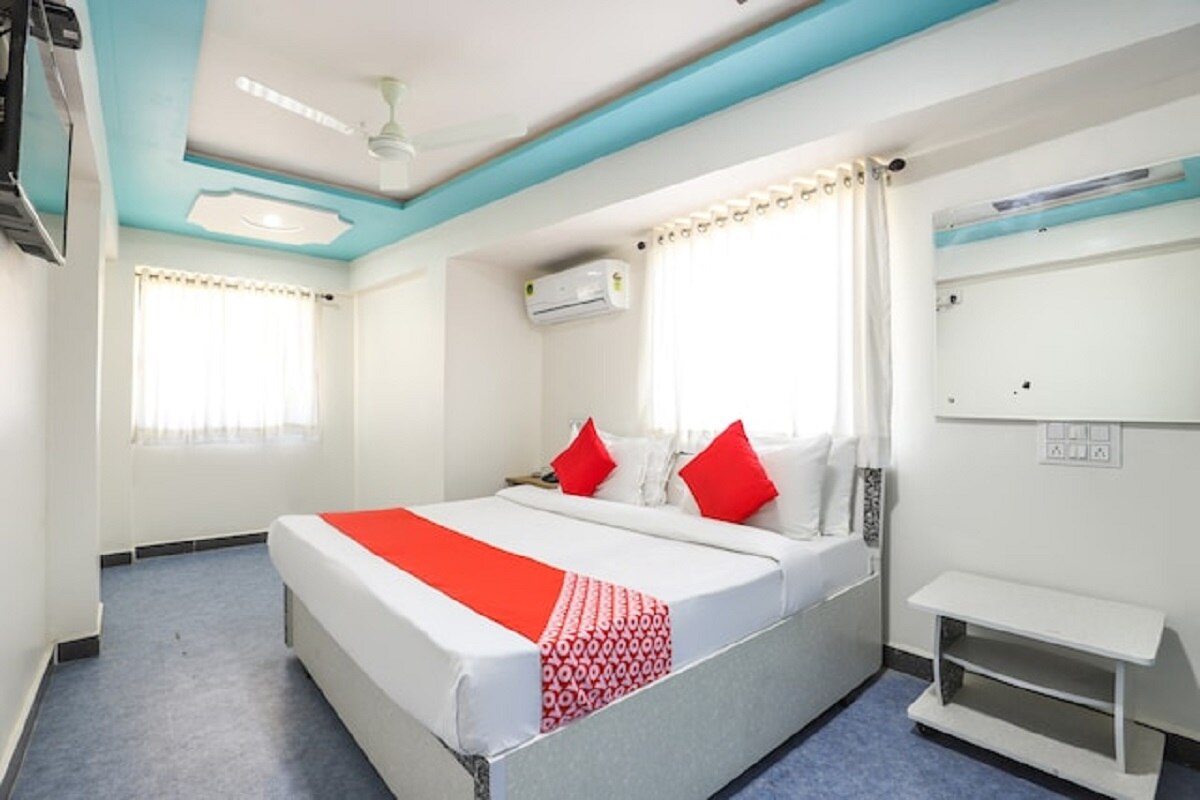 Hotel Jet Inn 𝗕𝗢𝗢𝗞 Kotda Sangani