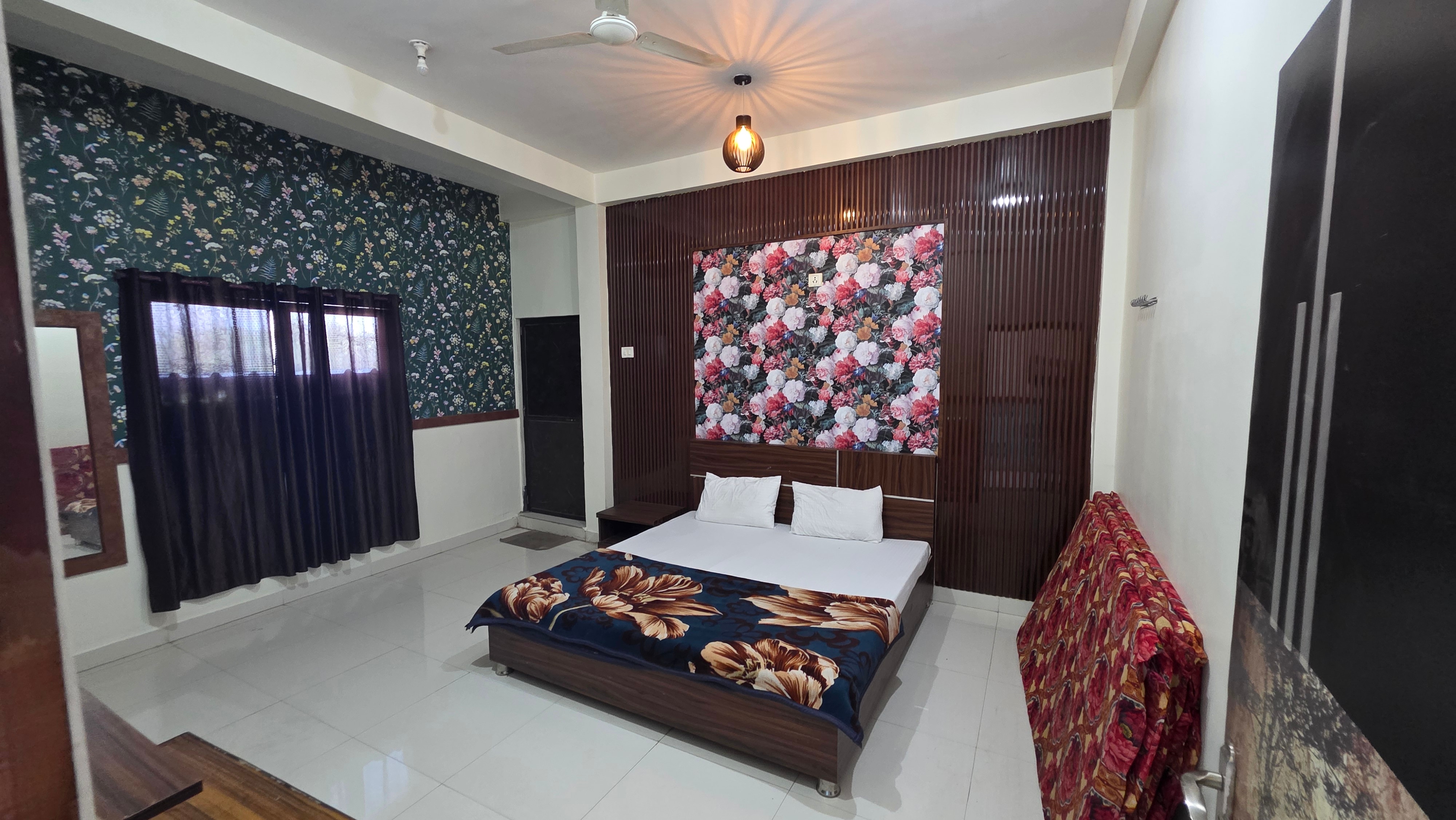 HOTEL GS MARRIAGE GARDEN Narsinghpur - Reviews, Photos & Offer