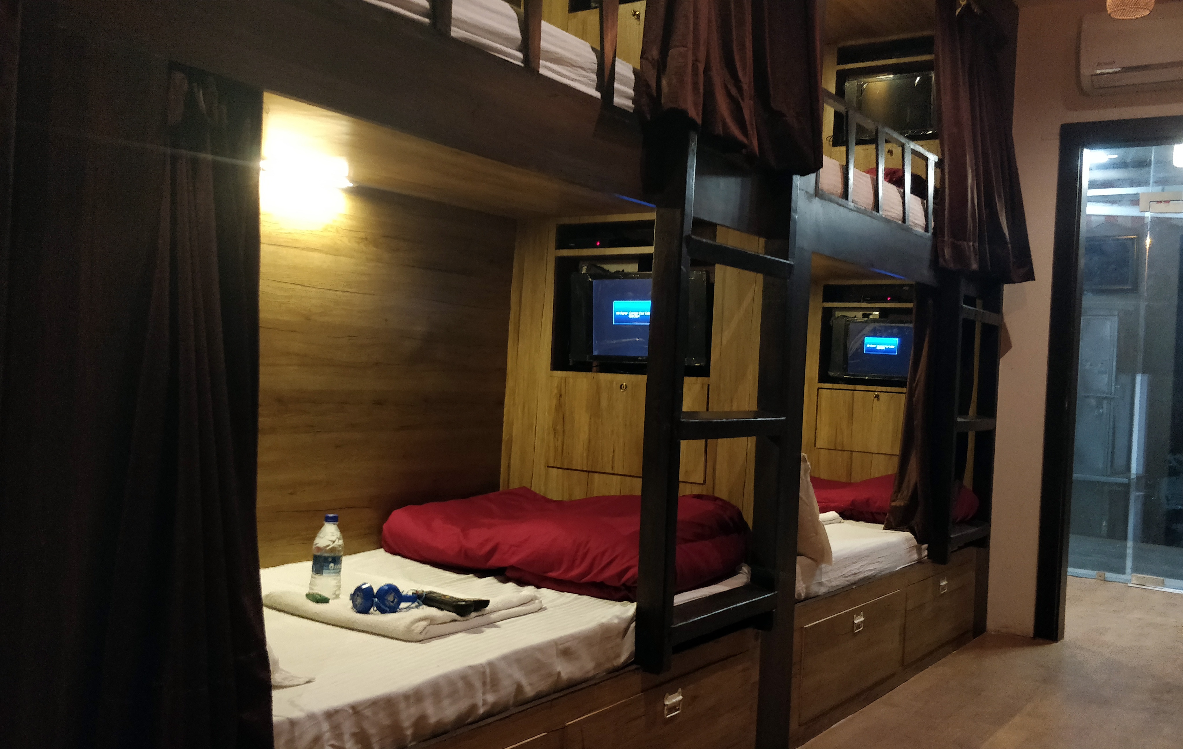 HILAL DORMITORY MUMBAI 𝗕𝗢𝗢𝗞 Mumbai Hostel