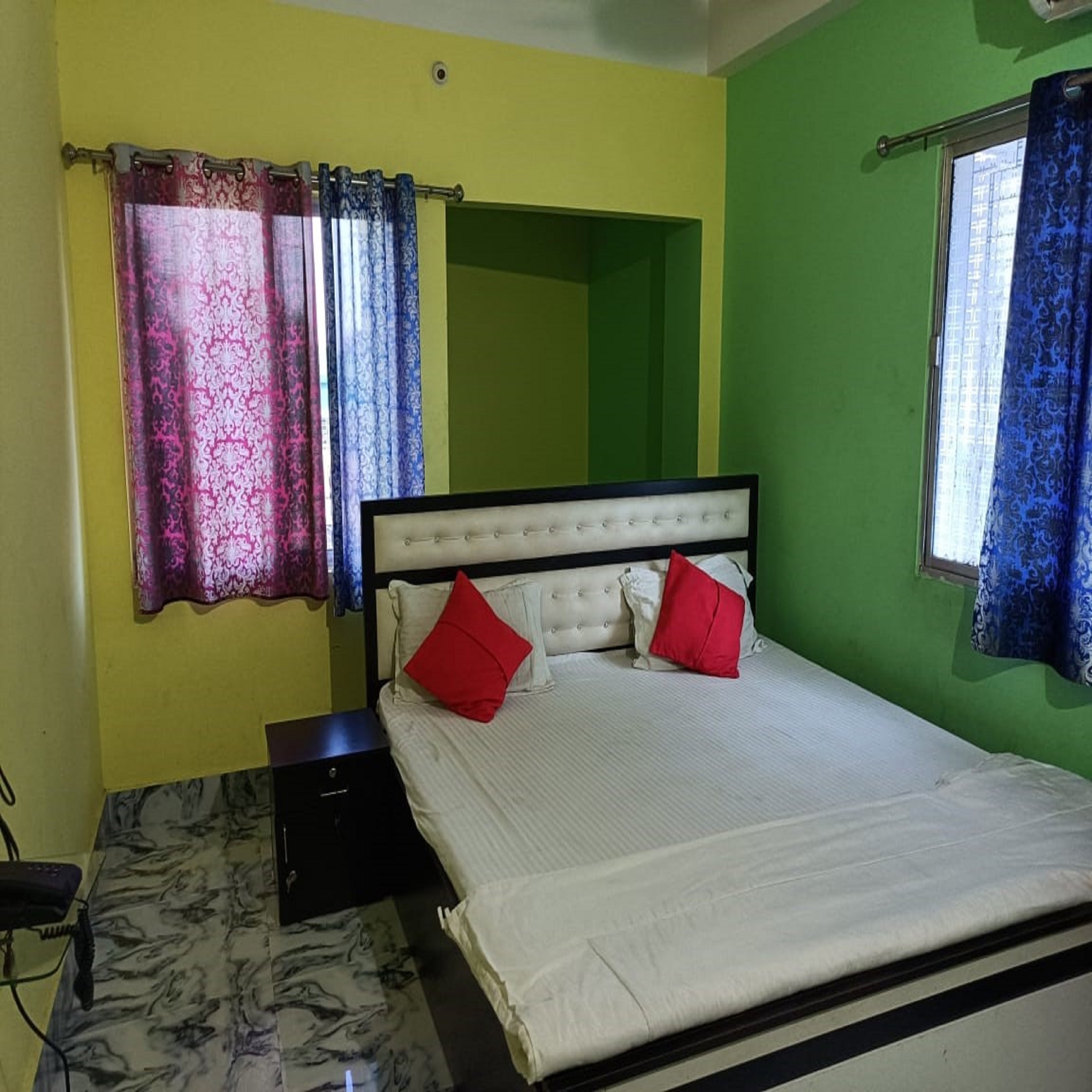 Rooms of Radha Rani Lodge - Apartment in Siliguri