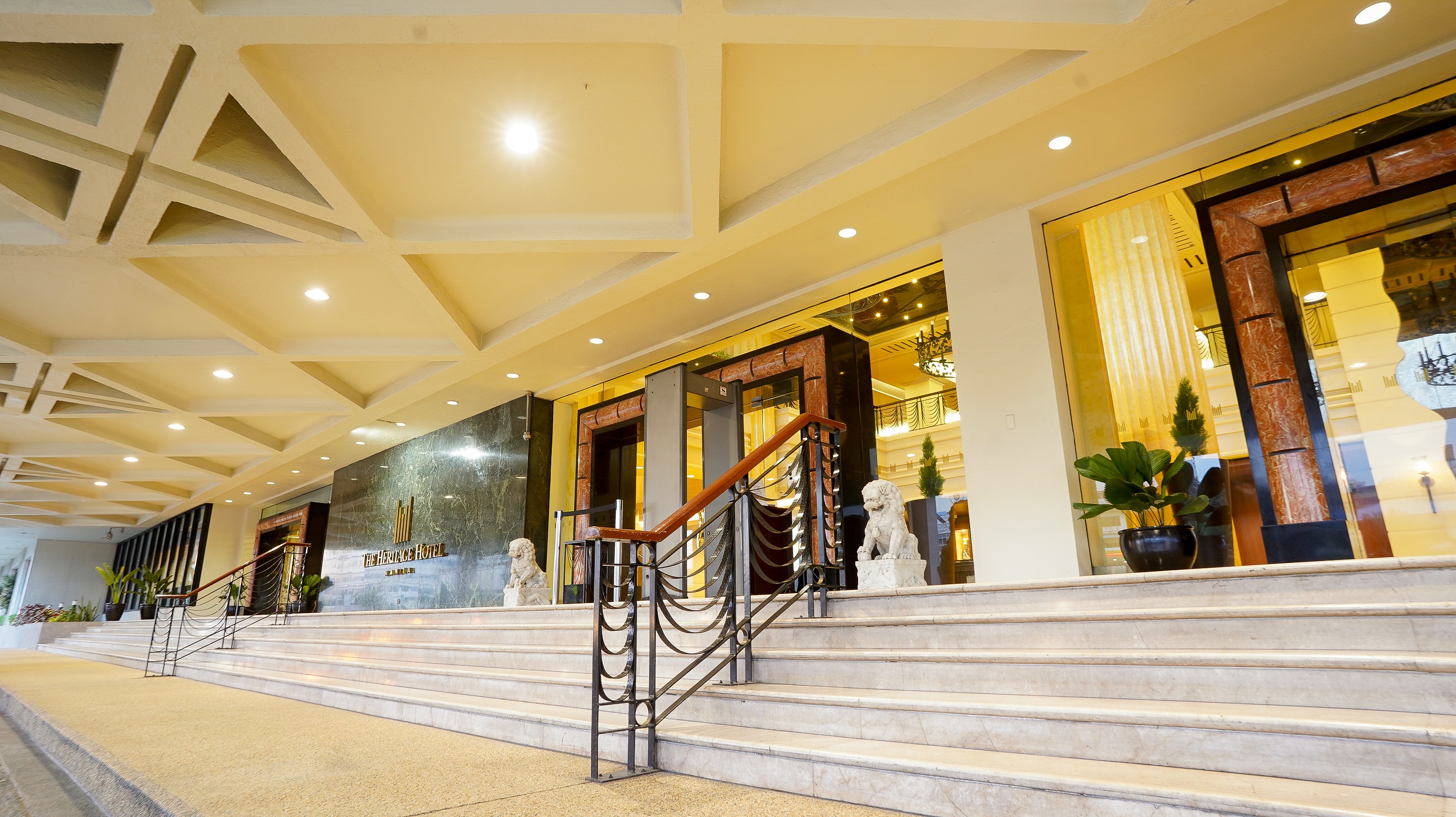 The Heritage Hotel Manila Metro Manila - Reviews, Photos & Offer