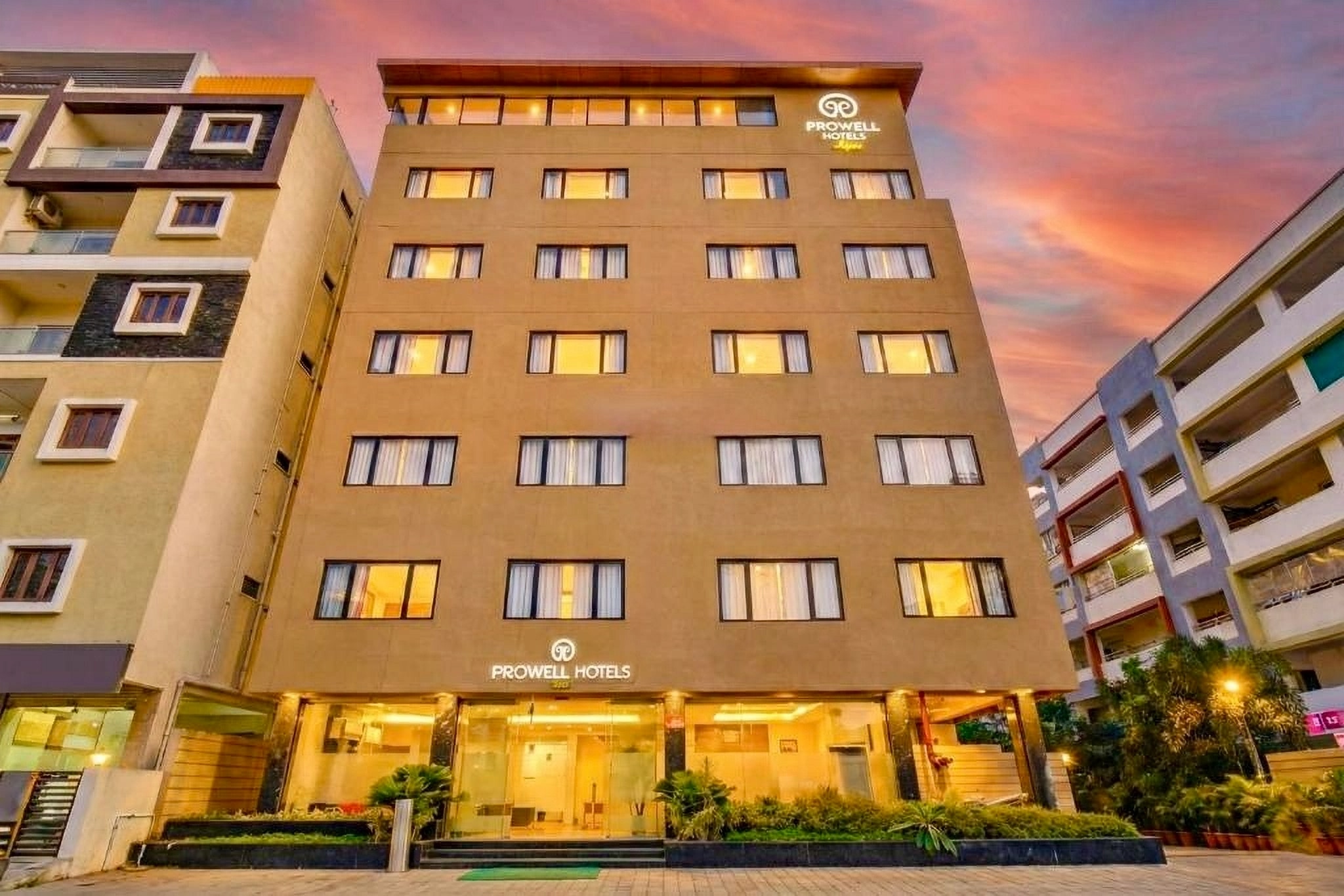 Prowell Hotels Apex 𝗕𝗢𝗢𝗞 Hyderabad Hotel