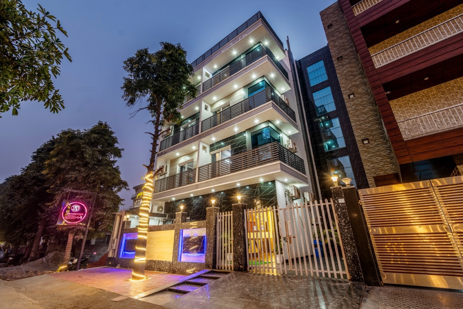 Hotel Expo Mart Inn Behind India Expo 𝗕𝗢𝗢𝗞 Noida Hotel