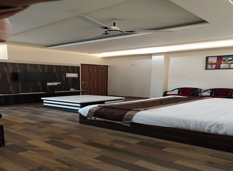 Cheers and Beers ( A Unit of S & S Developers) Hotel Lucknow - Reviews, Photos & Offer