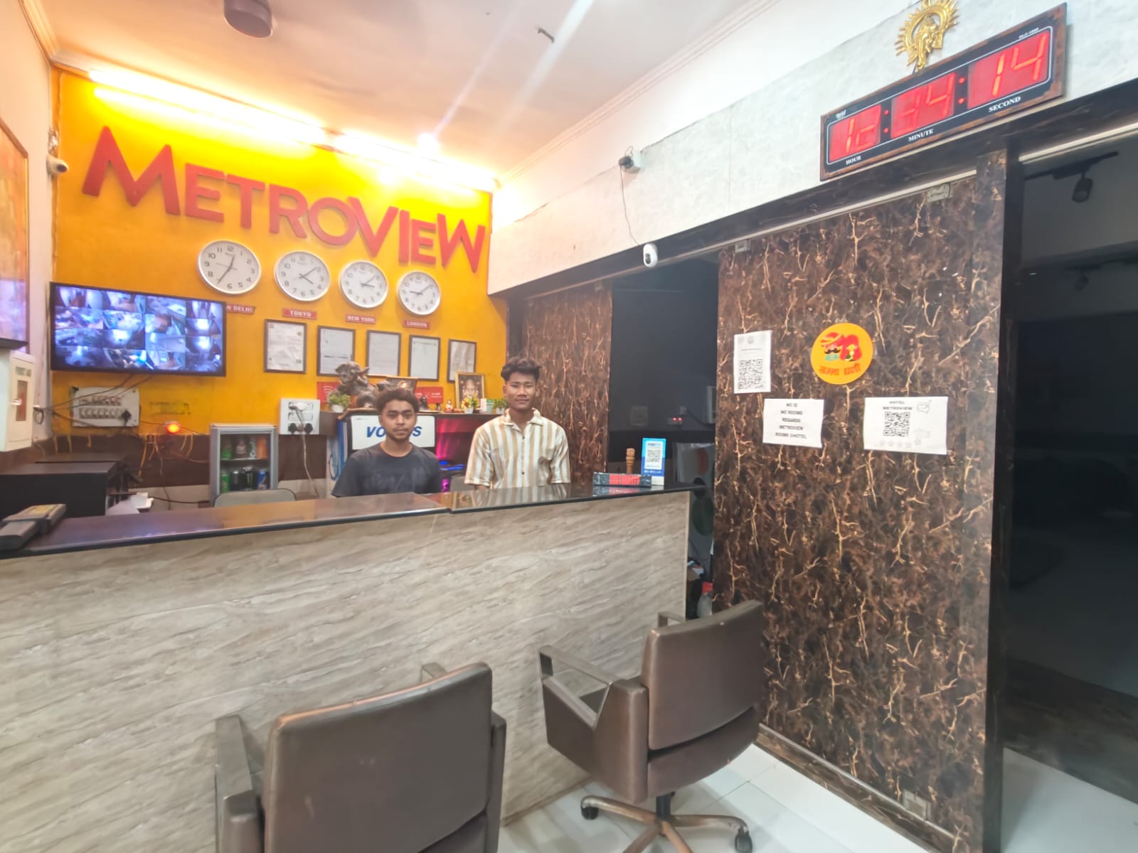 Hotel Metro View Rooms Delhi - Reviews, Photos & Offer
