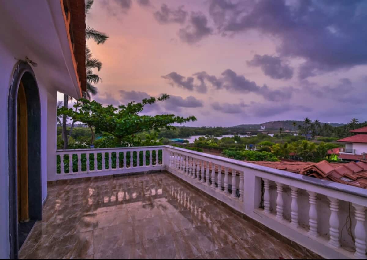 RIVER VIEW 3BHK SAIDHAM VILLA NEAR CANDOLIM BEACH 𝗕𝗢𝗢𝗞 Goa Villa
