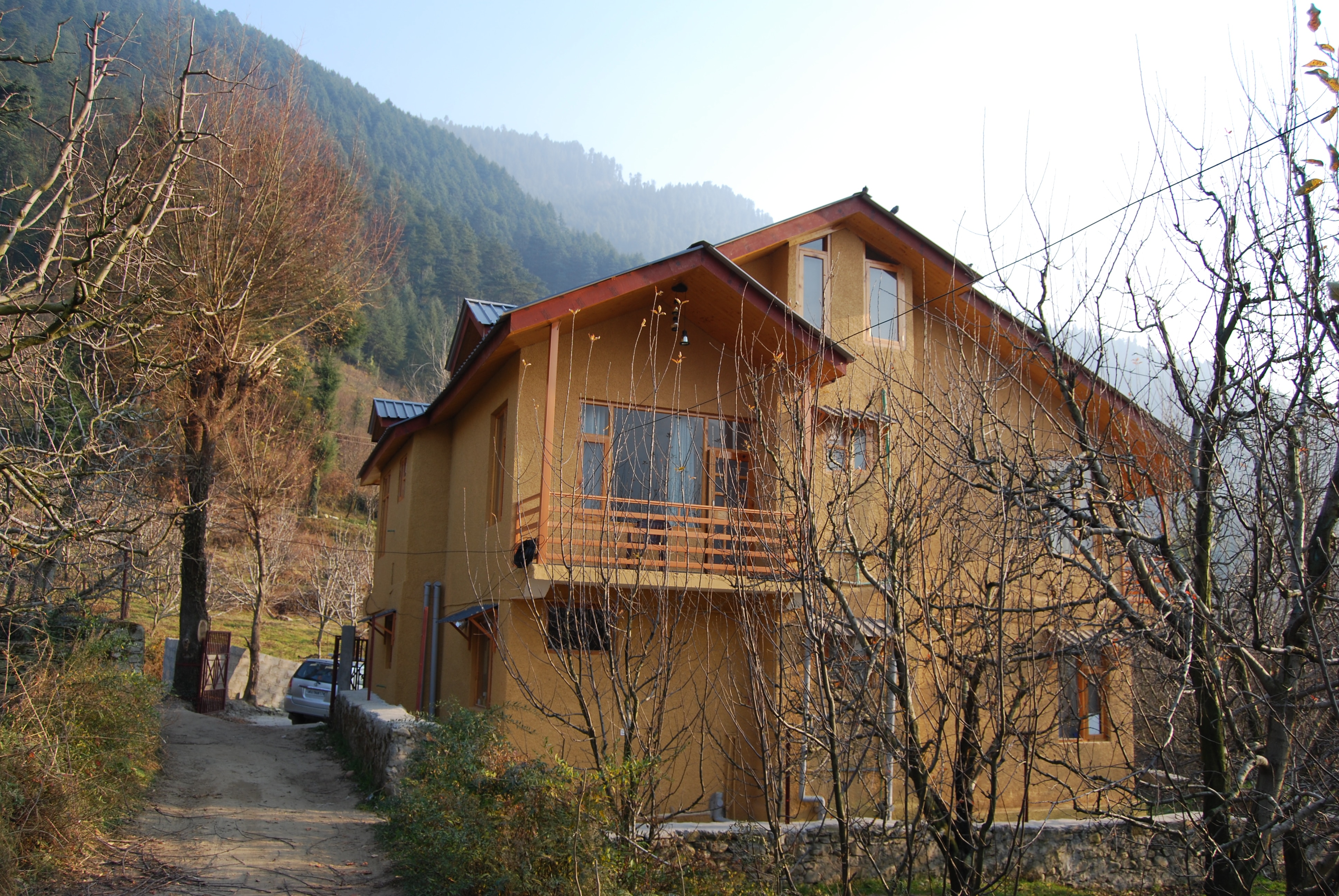 The Hideaway Cottage Manali 𝗕𝗢𝗢𝗞 Manali Homestay