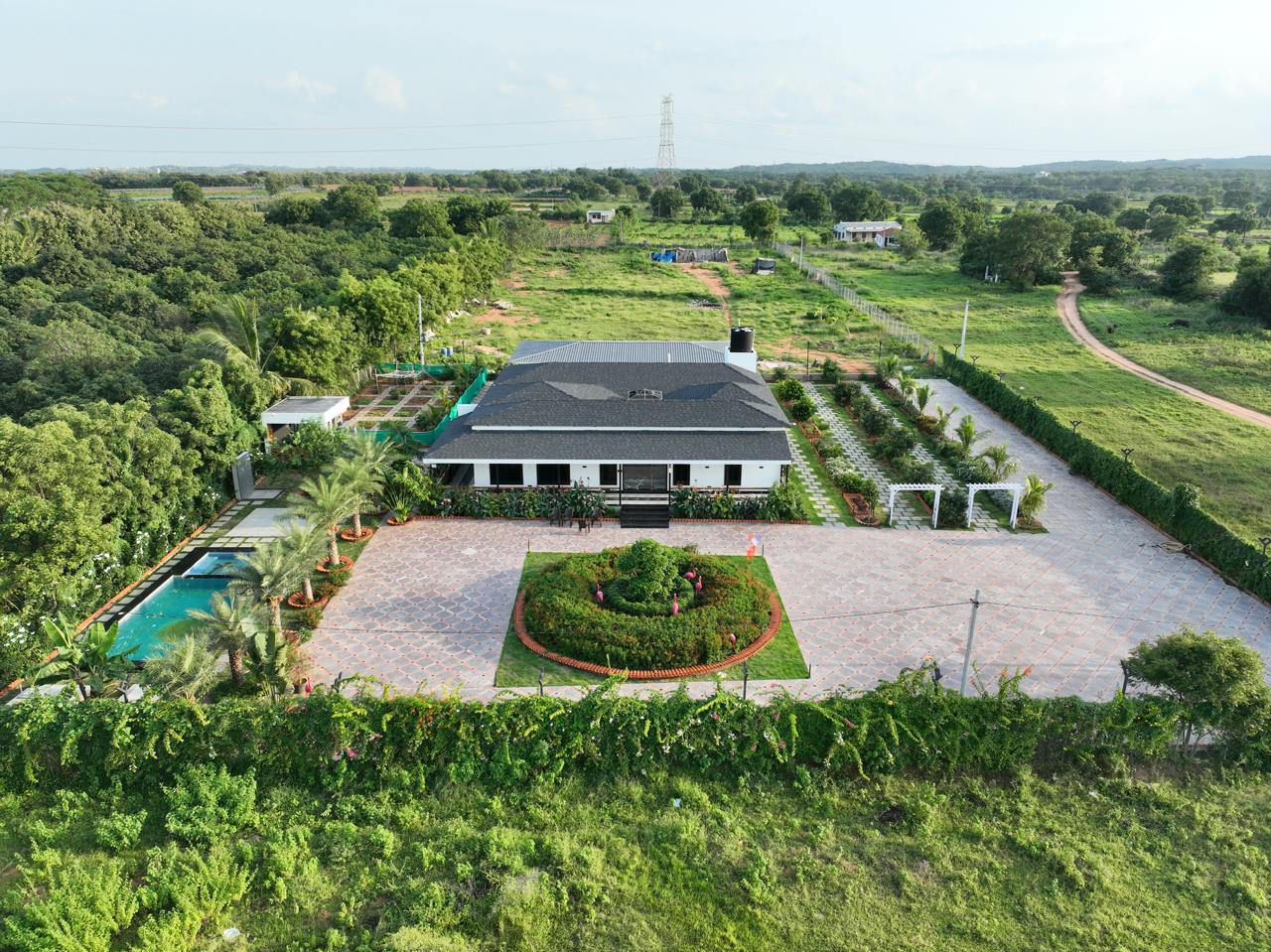 DEERS CREEK FARMHOUSE 𝗕𝗢𝗢𝗞 Medchal Farm House