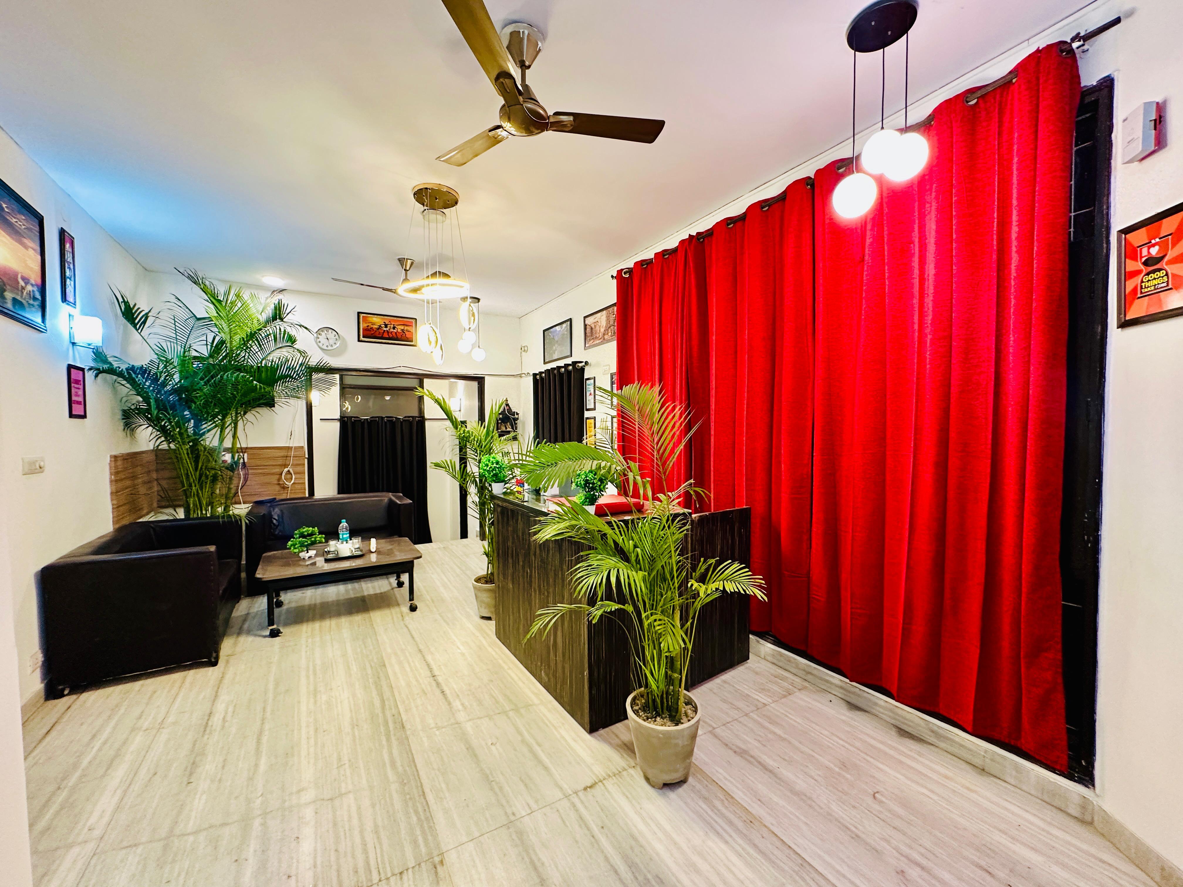 The White Scent - Near Noida Sector 18 Metro Hotel Noida - Reviews, Photos & Offer