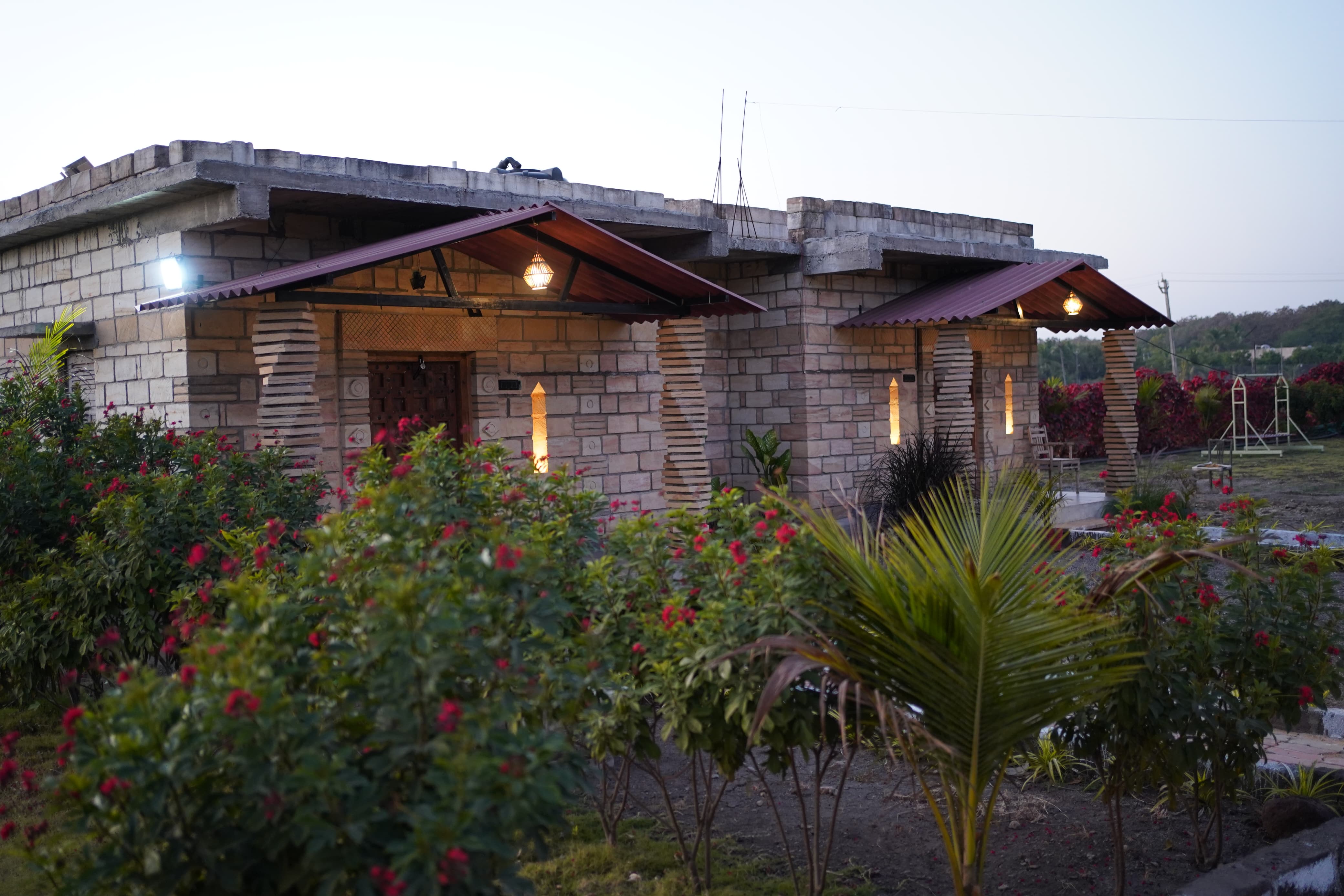 Rooms of LAND OF SAVAJ GIR FARM - Sasan Gir Hotel on Goibibo