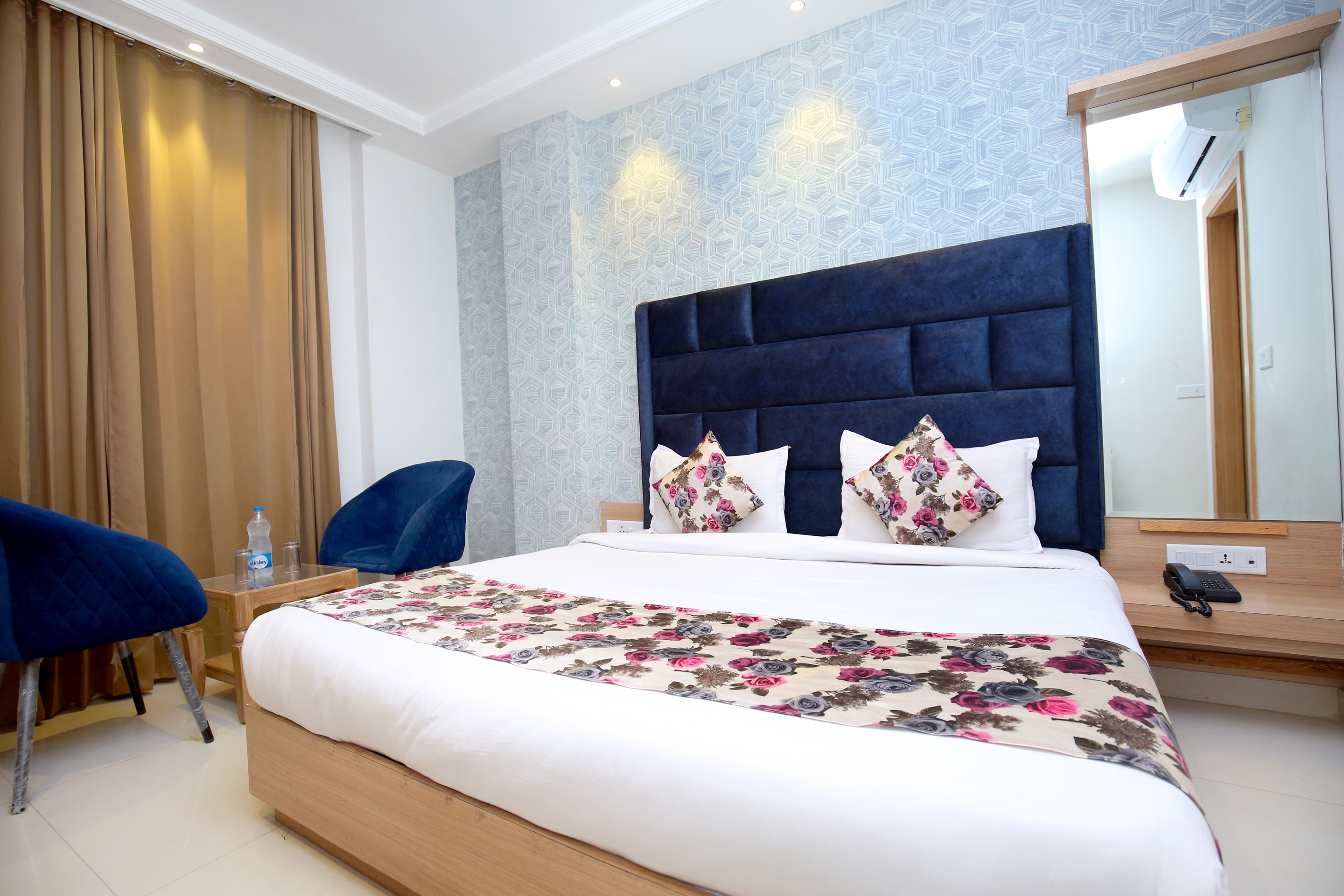 Hotel Apple Tree Near by Golden Temple 𝗕𝗢𝗢𝗞 Amritsar Hotel