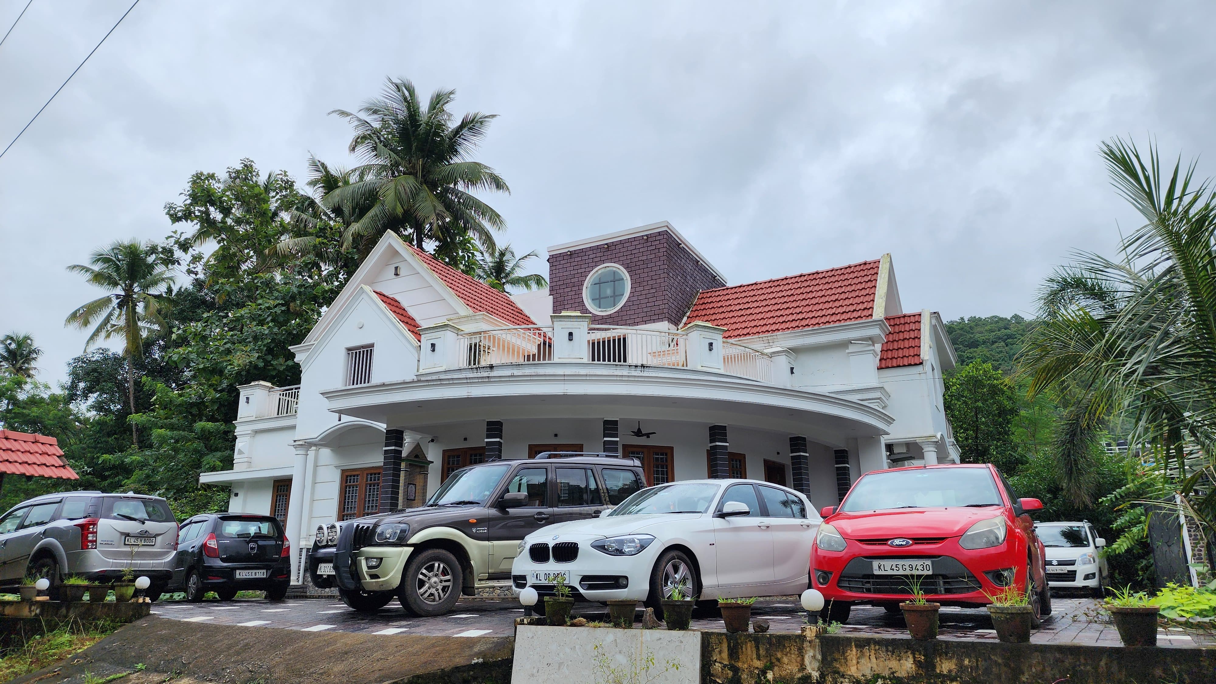 ATHIRAPPILLY NIGHT LAMP Homestay Chalakudy - Reviews, Photos & Offer