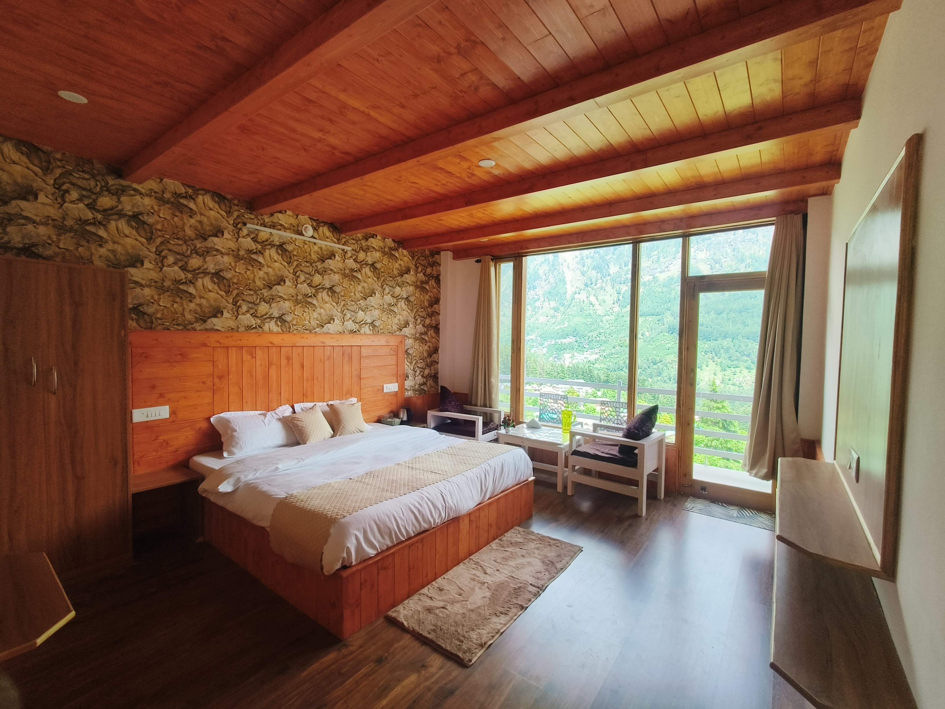 Aanagha Cottage, Homestay & Cafe 𝗕𝗢𝗢𝗞 Manali Homestay