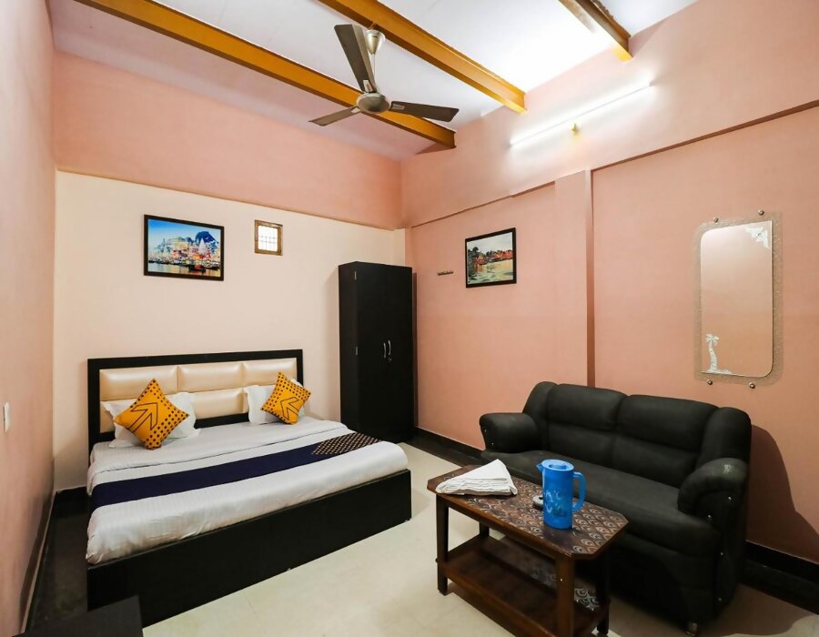 HR Guest House Varanasi - Reviews, Photos & Offer