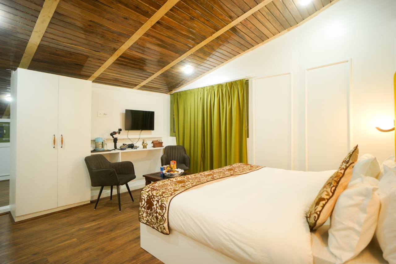 Hotel Crystal Cottage 𝗕𝗢𝗢𝗞 Pahalgam Hotel