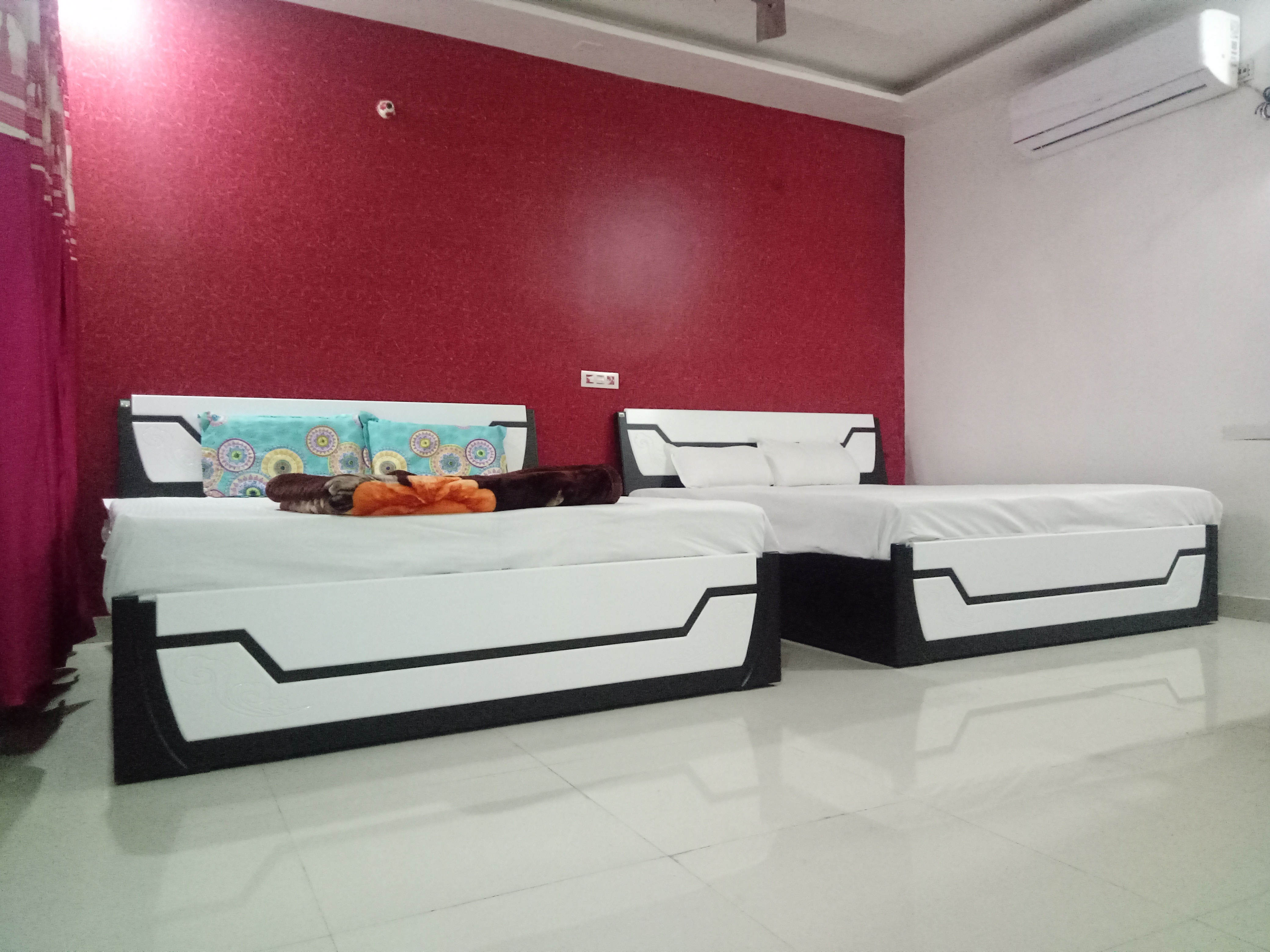 Hotel Red Chilli 𝗕𝗢𝗢𝗞 Sonipat Hotel