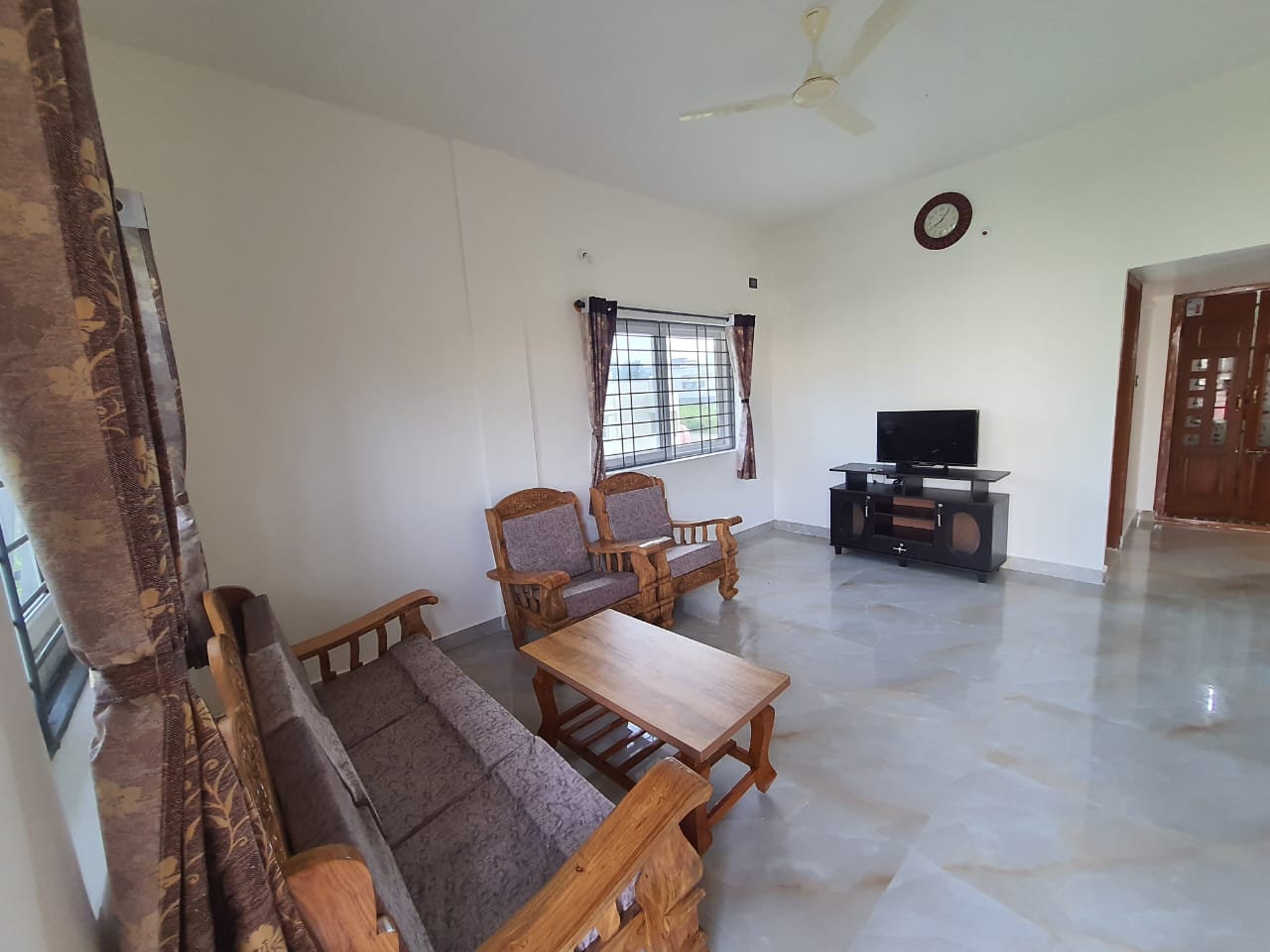 JK Homestay 𝗕𝗢𝗢𝗞 Mysore Homestay