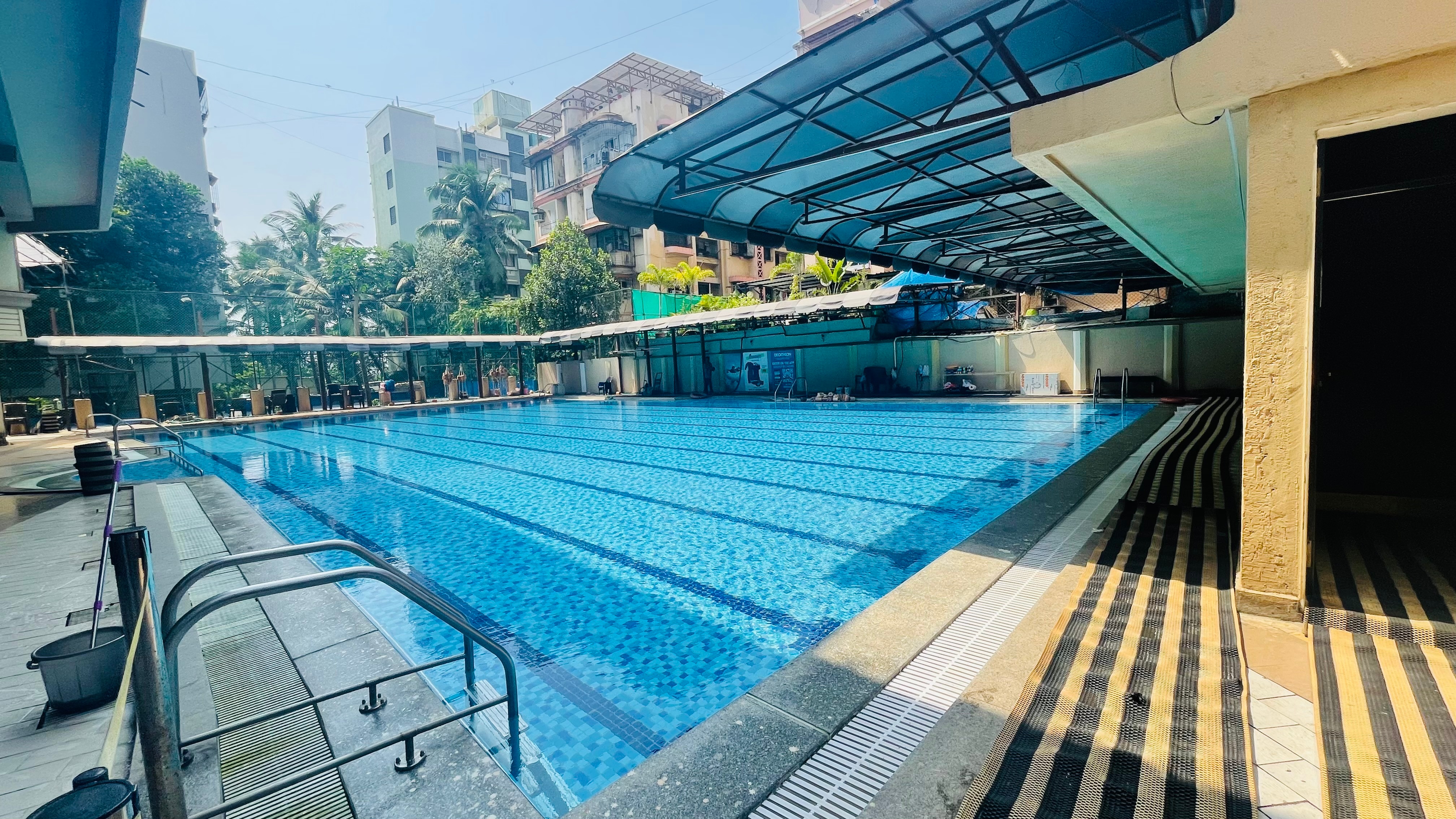 Home2 Renaissance Club 𝗕𝗢𝗢𝗞 Mumbai Apartment