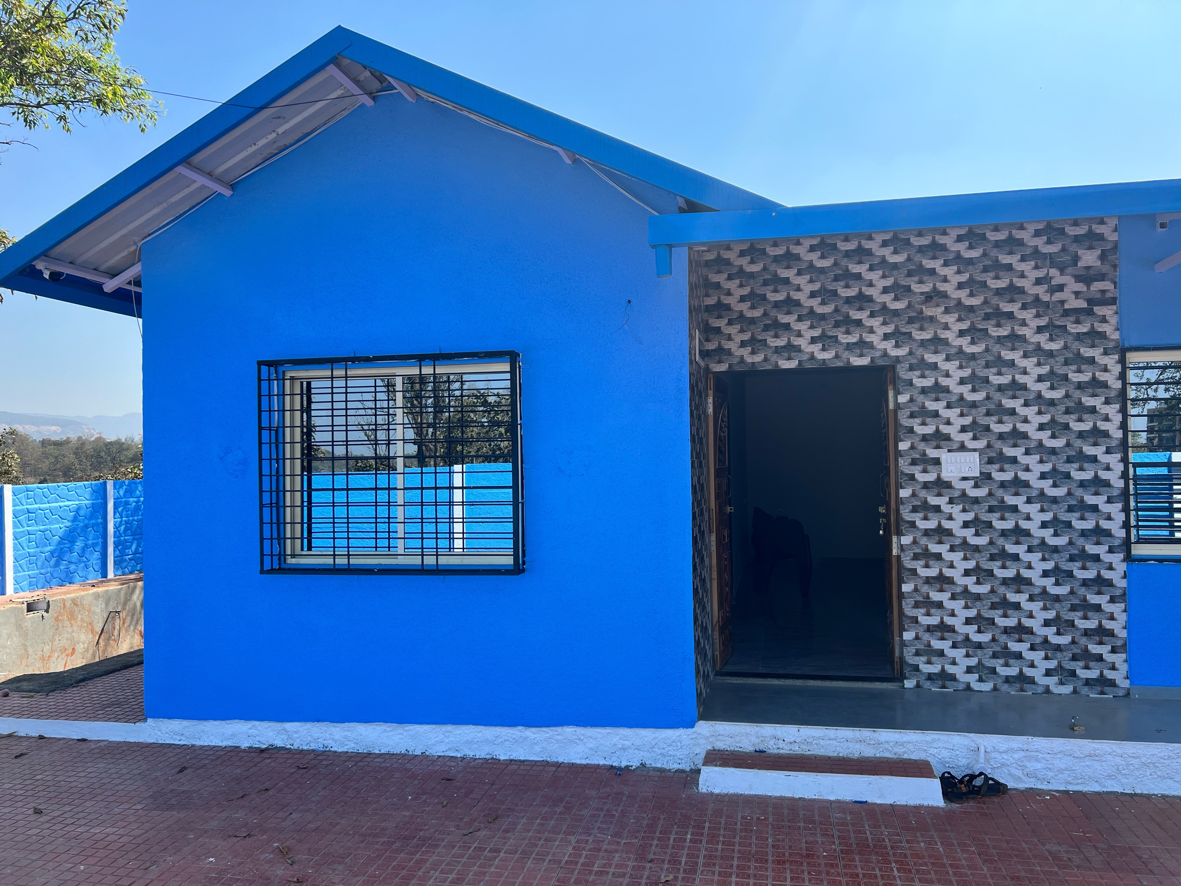 Cottage Blue House 𝗕𝗢𝗢𝗞 Karjat Villa