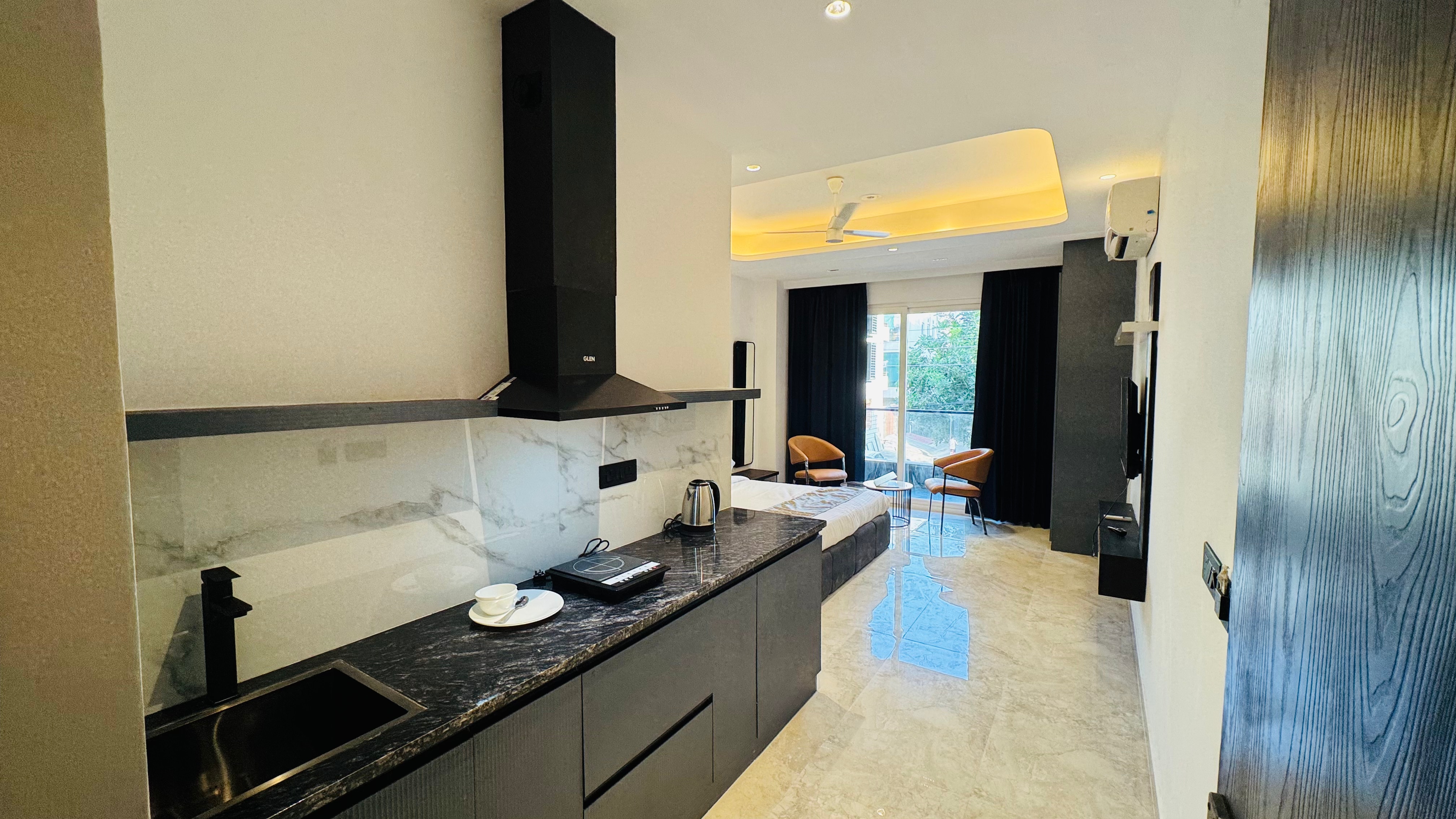 Reebah Grande 𝗕𝗢𝗢𝗞 Gurgaon Apartment
