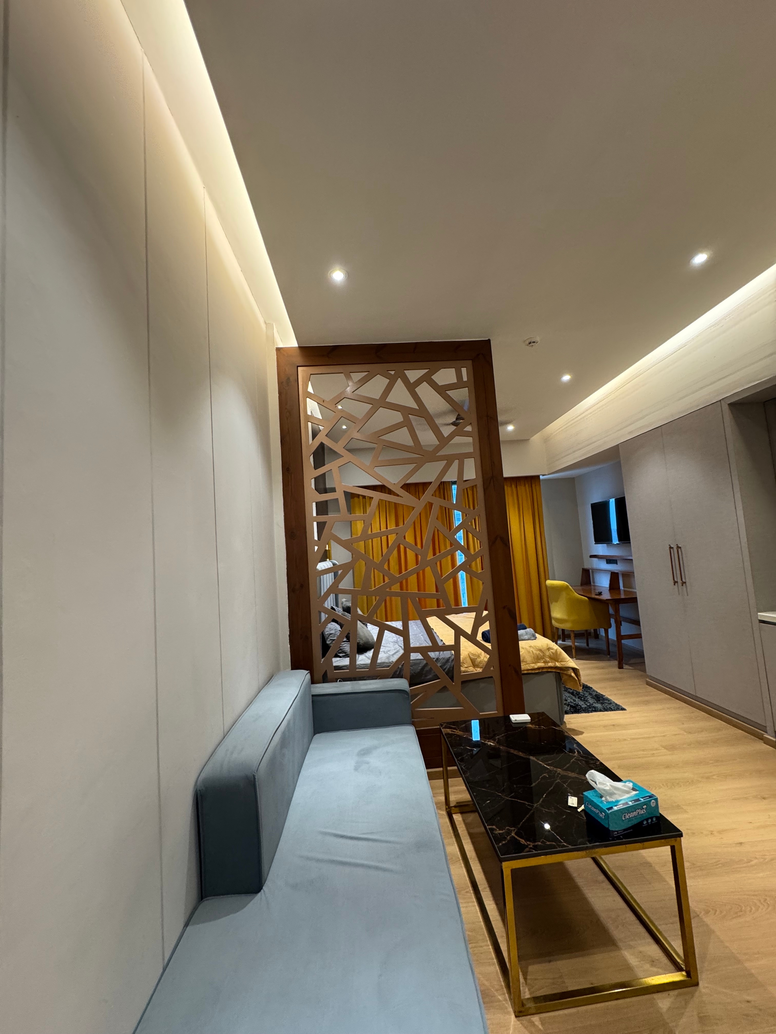 Rsl studios 𝗕𝗢𝗢𝗞 Noida Apartment