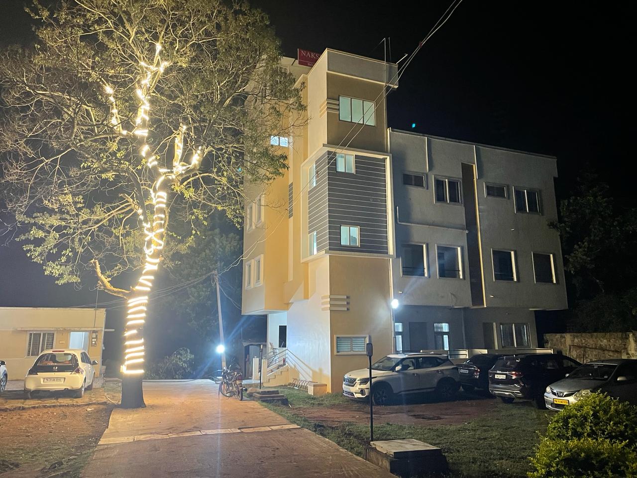 Naksha Tree Hotel 𝗕𝗢𝗢𝗞 Yelagiri Apartment