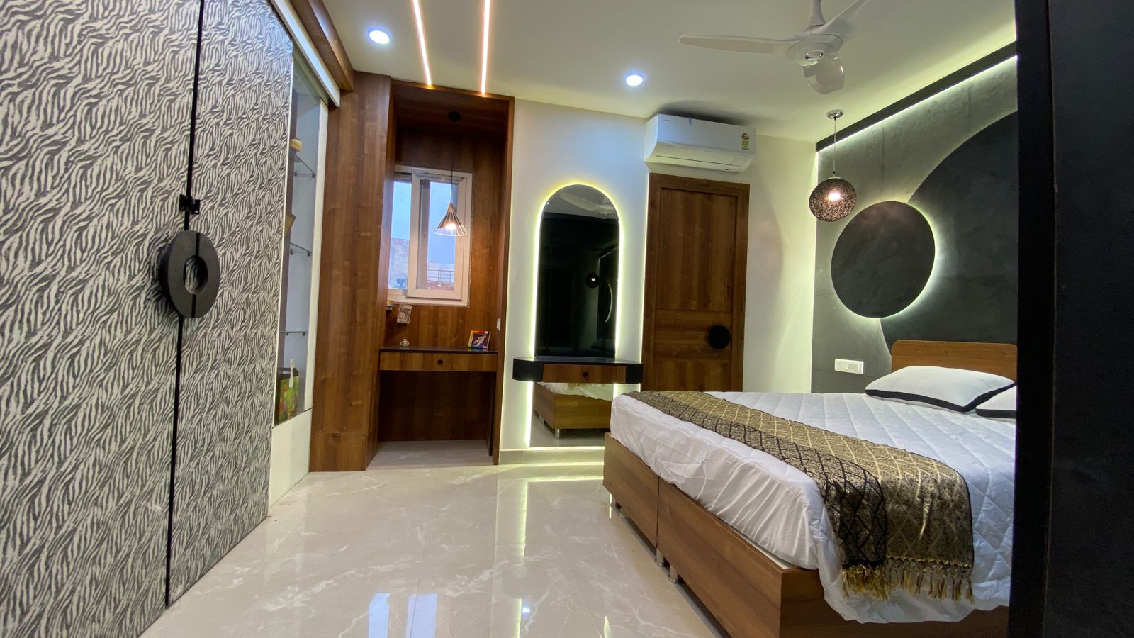 AvyAm Blue Terrace Apartment 𝗕𝗢𝗢𝗞 Delhi Apartment