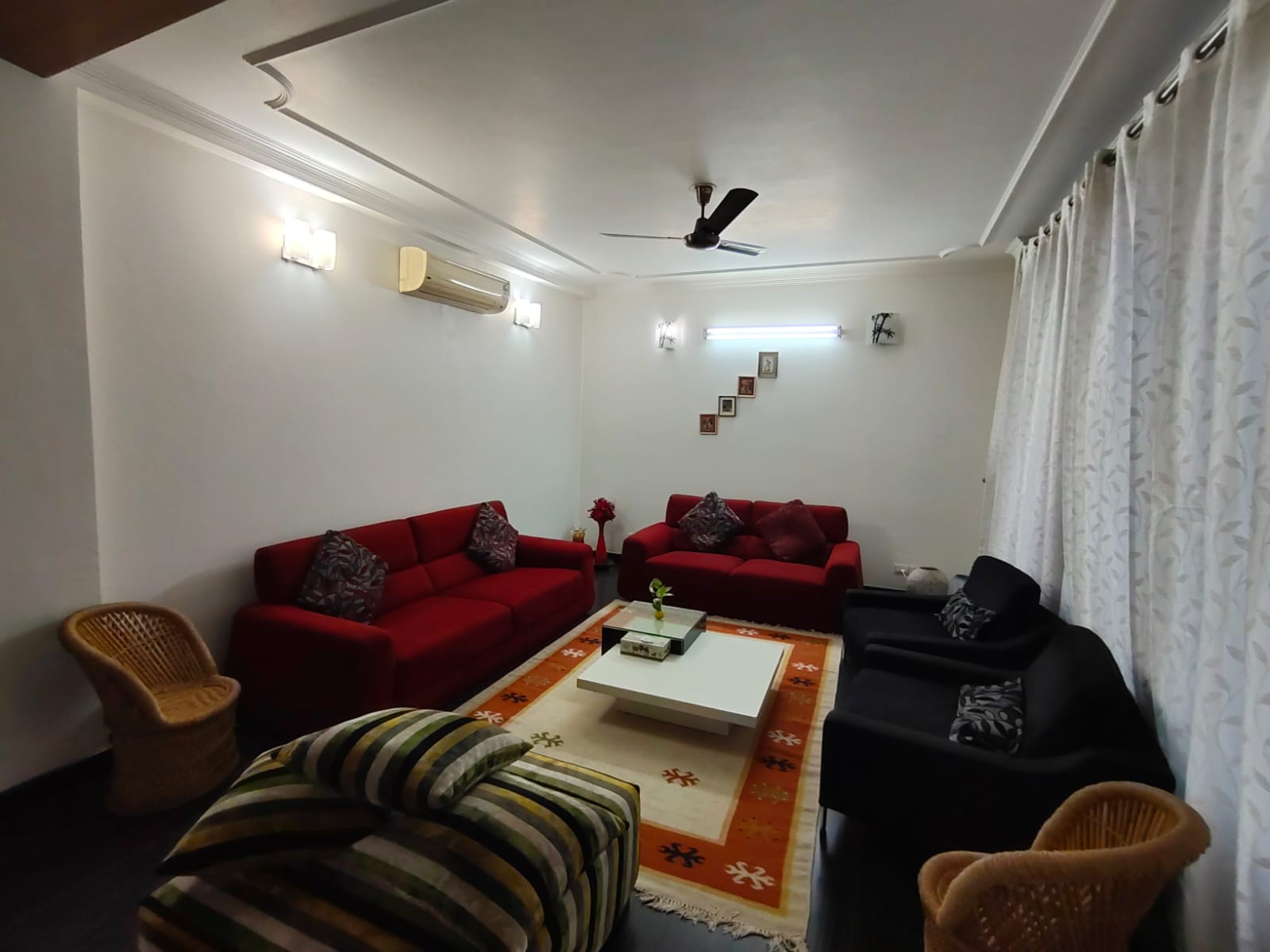 MI CASA 𝗕𝗢𝗢𝗞 Greater Noida Villa