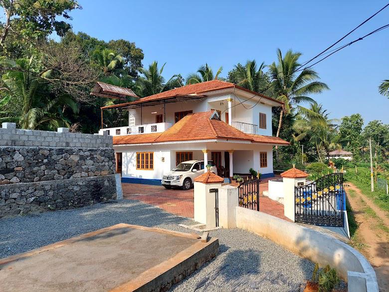 Pristine 𝗕𝗢𝗢𝗞 Thodupuzha Homestay