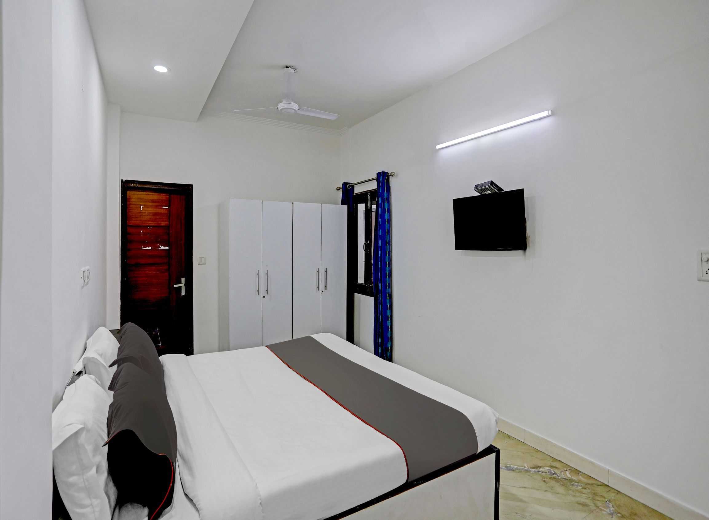 The Pinaki Residency 𝗕𝗢𝗢𝗞 Delhi Hotel