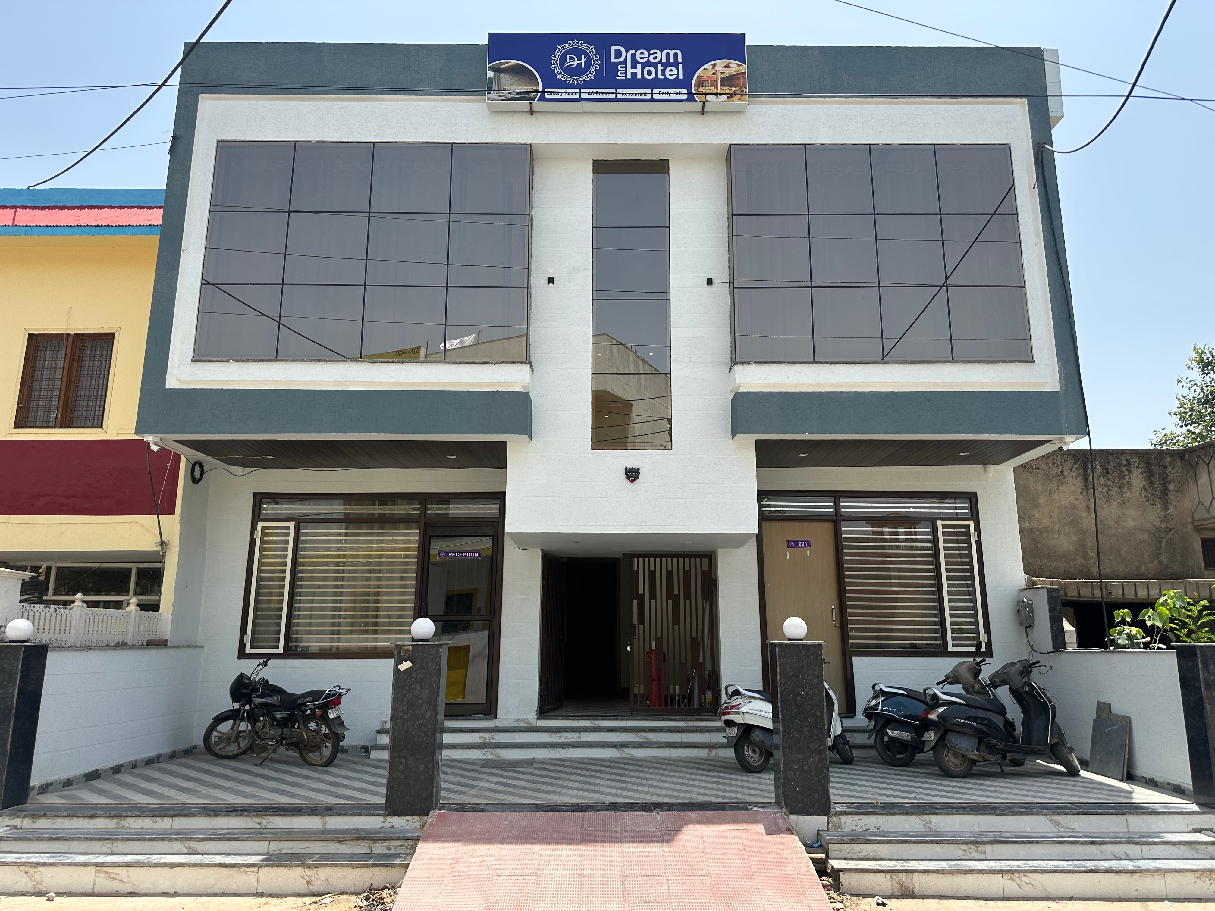 Dream inn hotel 𝗕𝗢𝗢𝗞 Alwar Villa