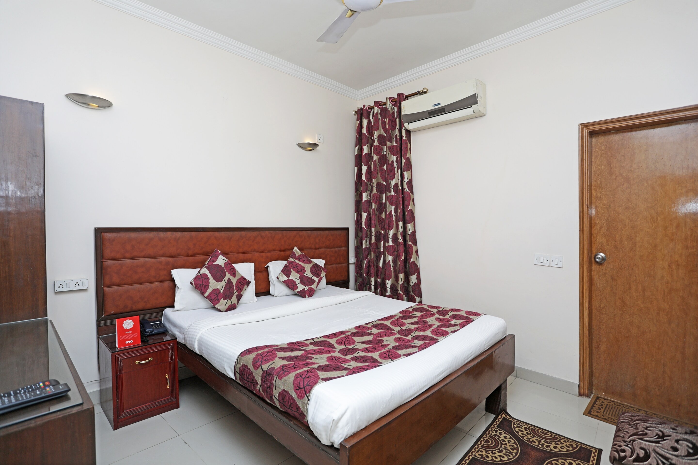 HOTEL SAFRON SUITE Delhi - Reviews, Photos & Offer