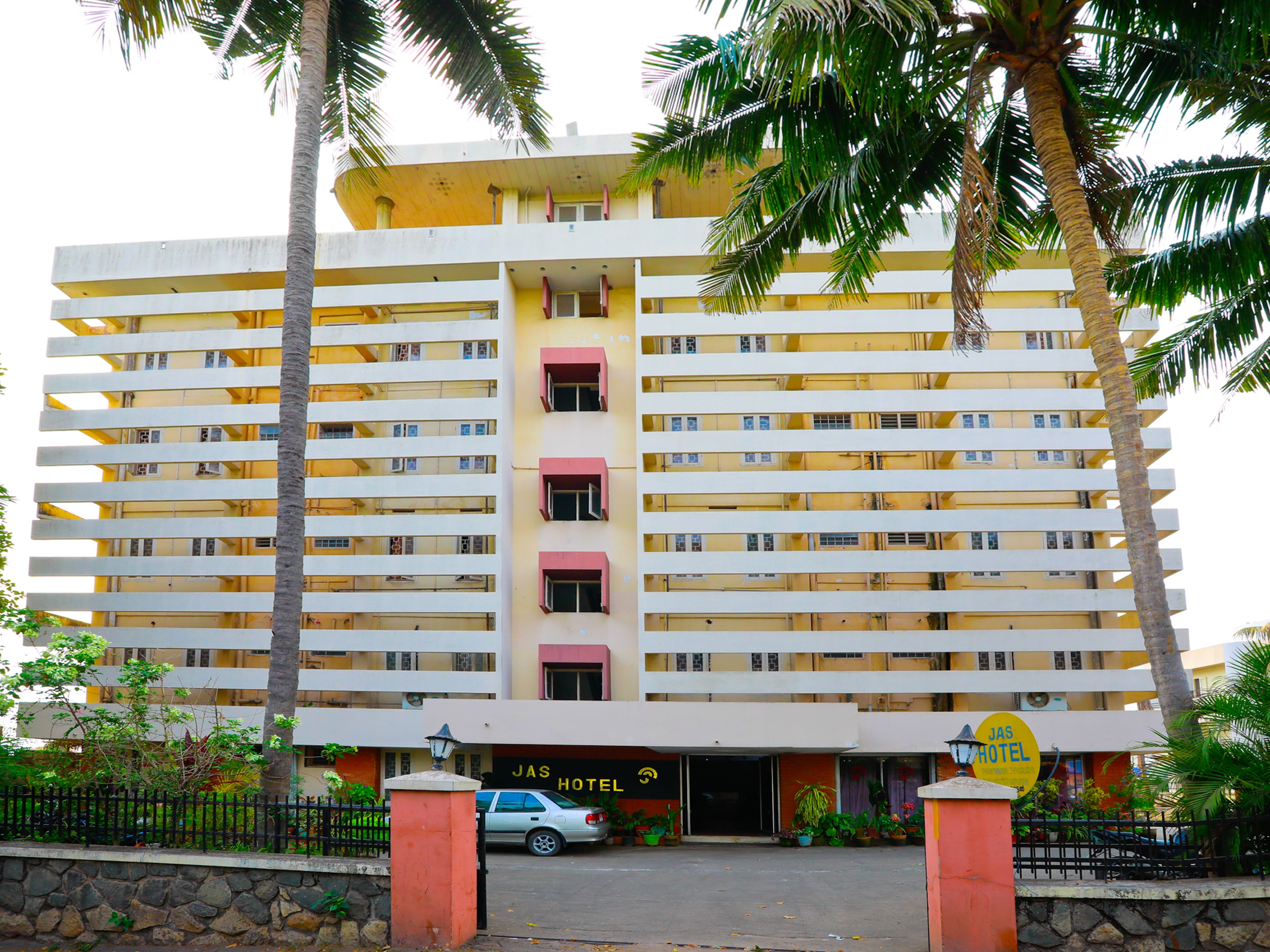 Hotel Jas 𝗕𝗢𝗢𝗞 Thiruvananthapuram Hotel